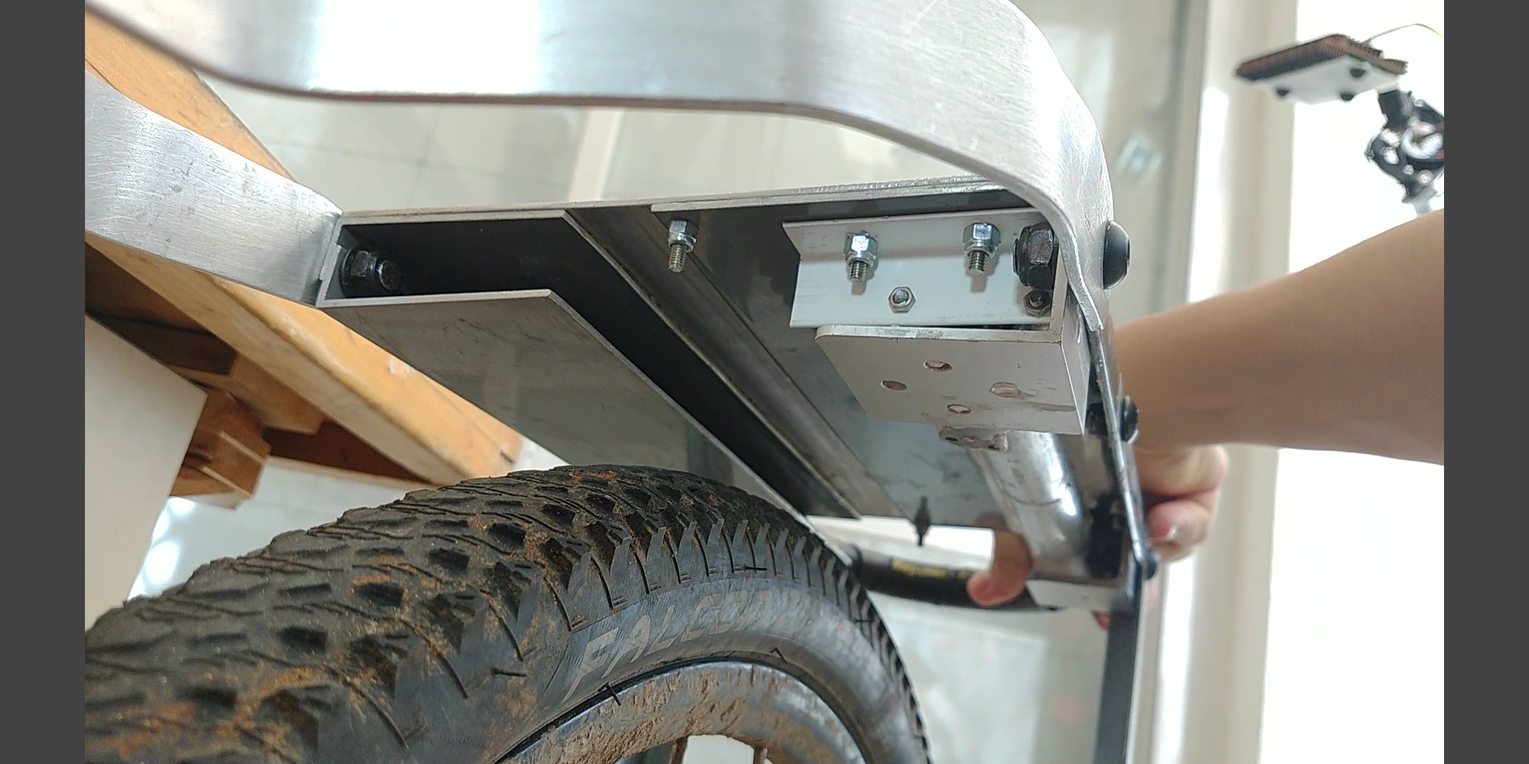 DIY Bike Rear Rack With a MAGNETIC U-lock Mount! (no Welding) : 16 ...