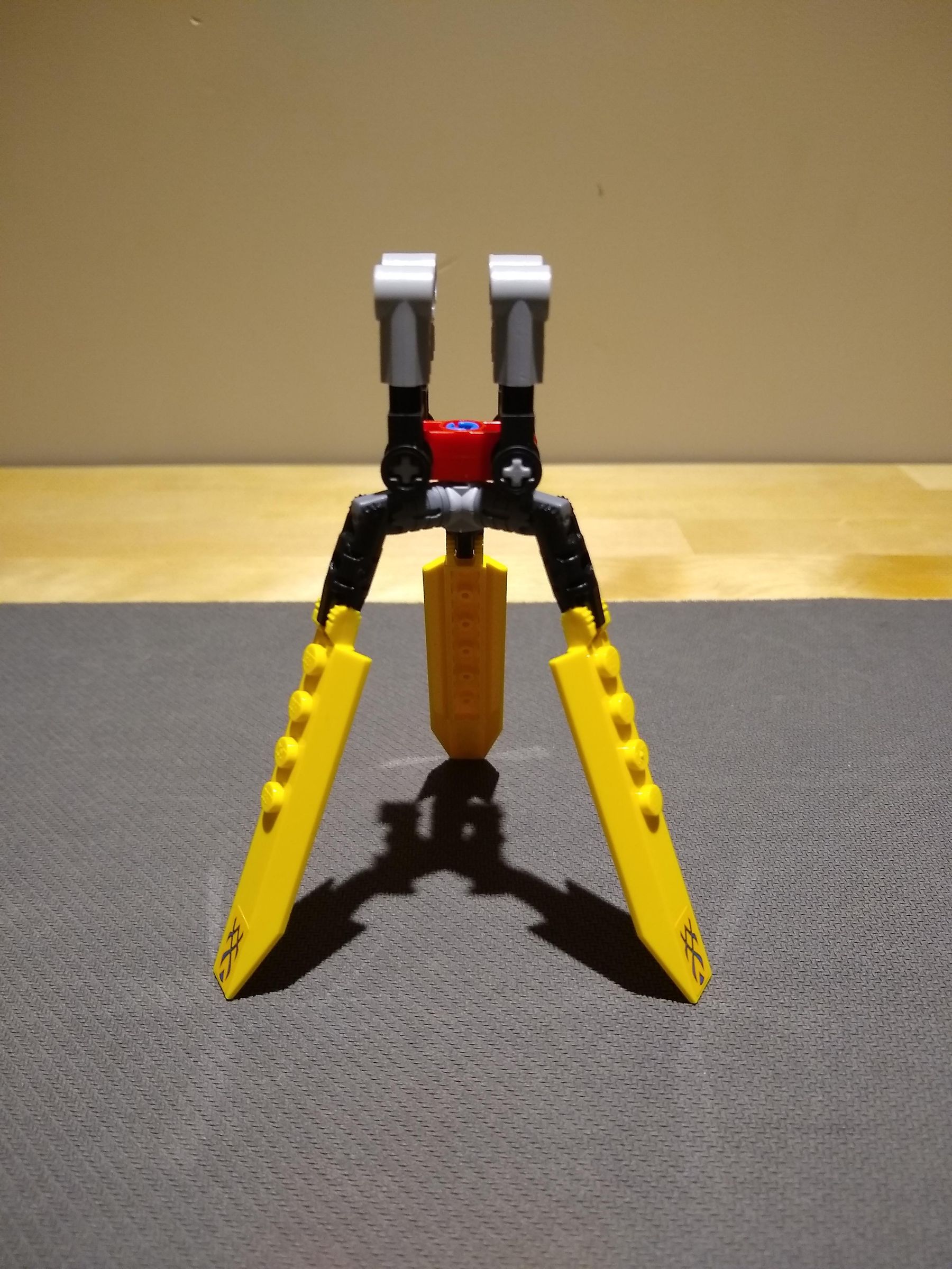 Lego Phone Tripod Jig/holder : 6 Steps - Instructables
