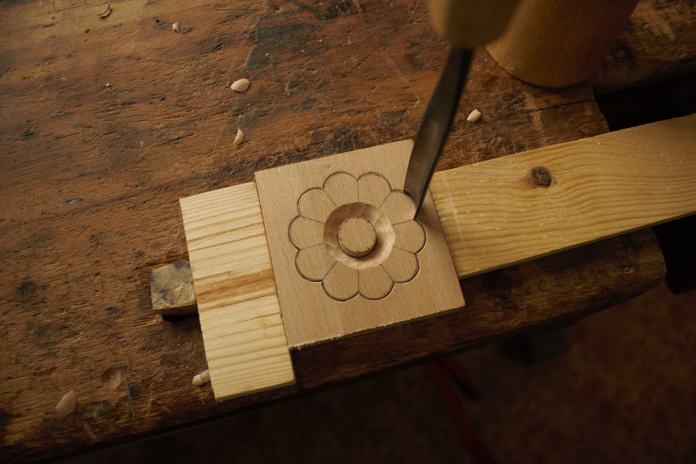 Simple Wood Carving - Flower (rosette) : 5 Steps (with Pictures ...
