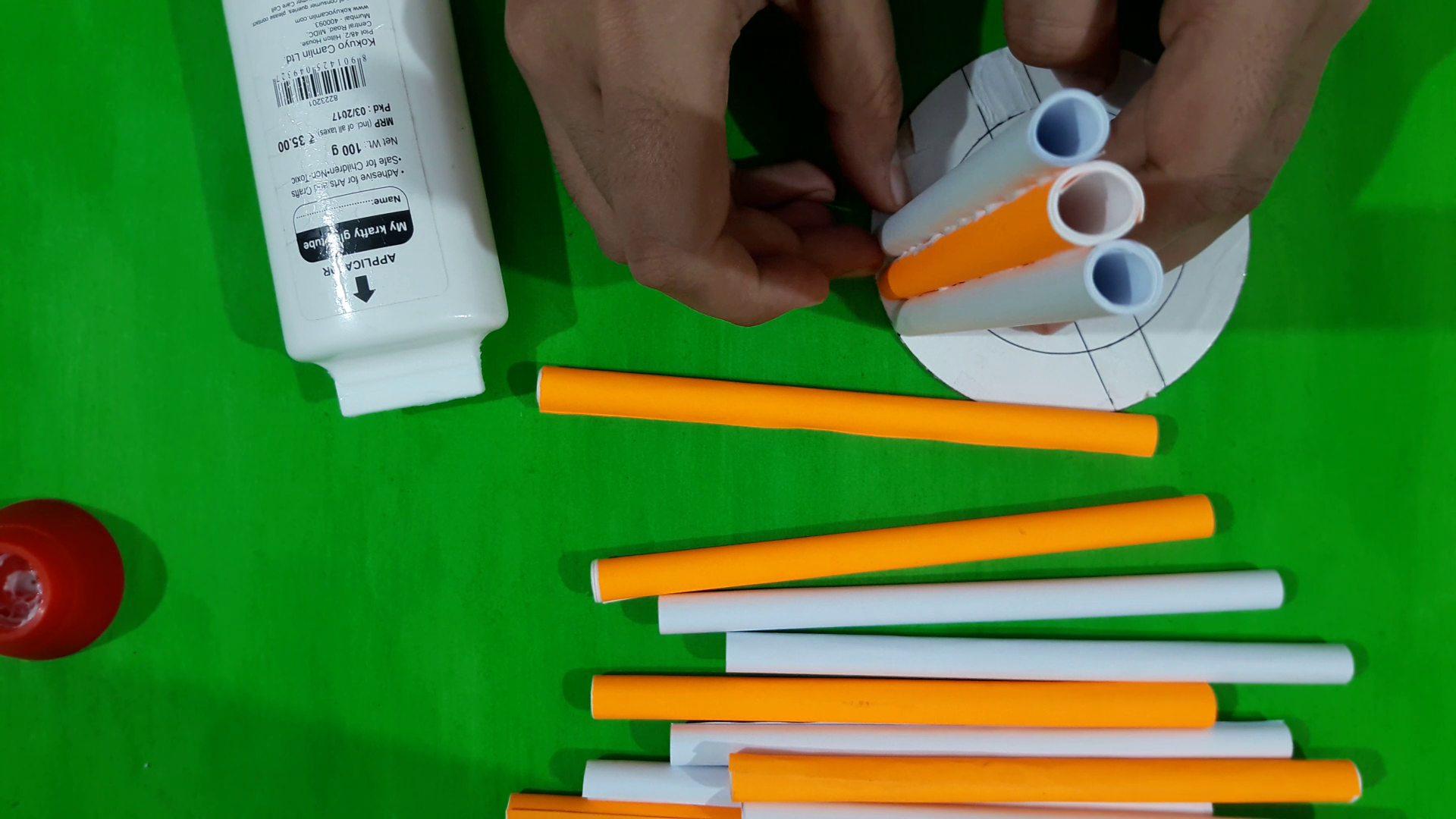 SIMPLE PAPER PEN STAND : 5 Steps - Instructables