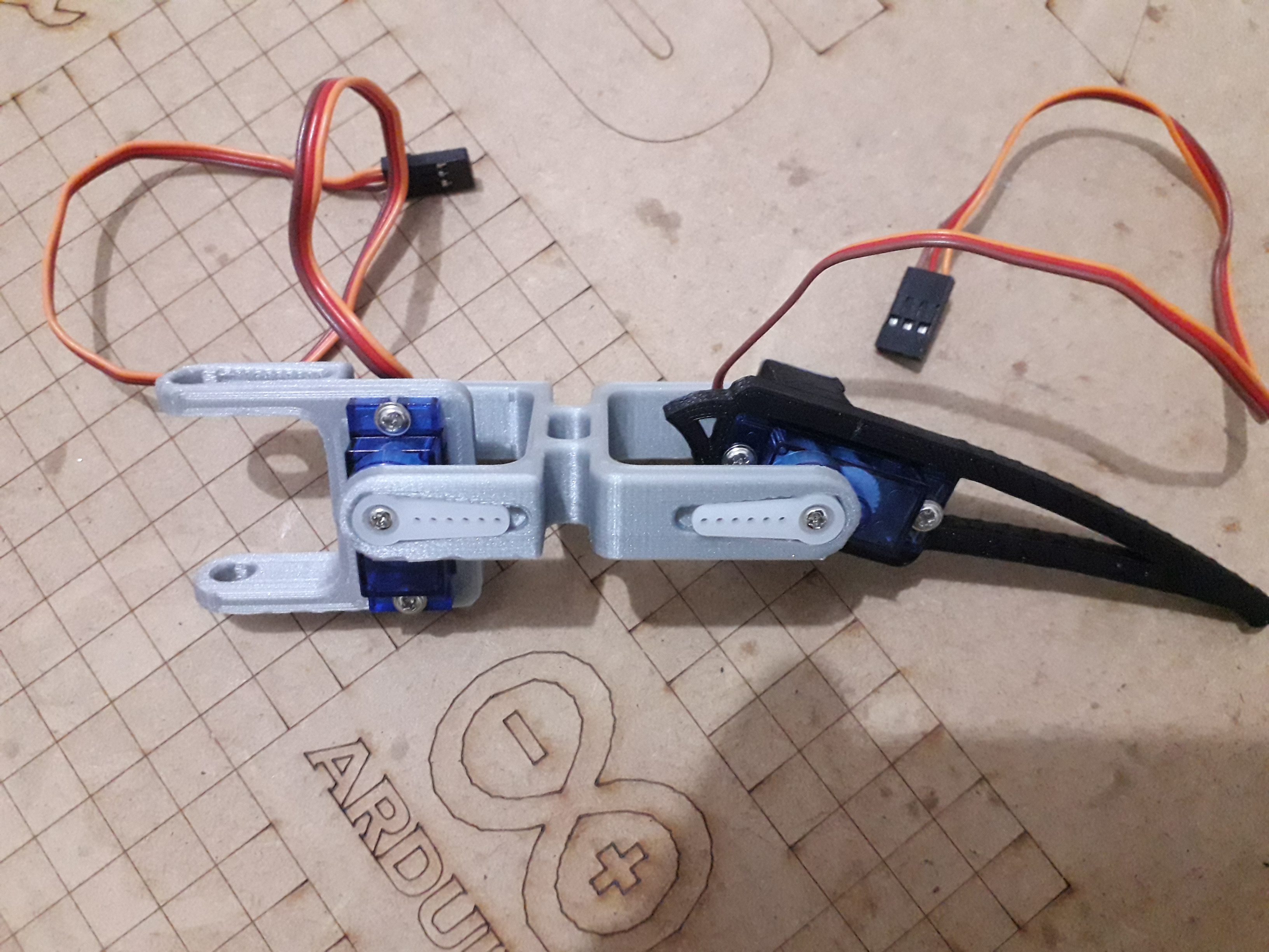 ARDUINO SPIDER ROBOT (QUADRUPED) : 7 Steps - Instructables