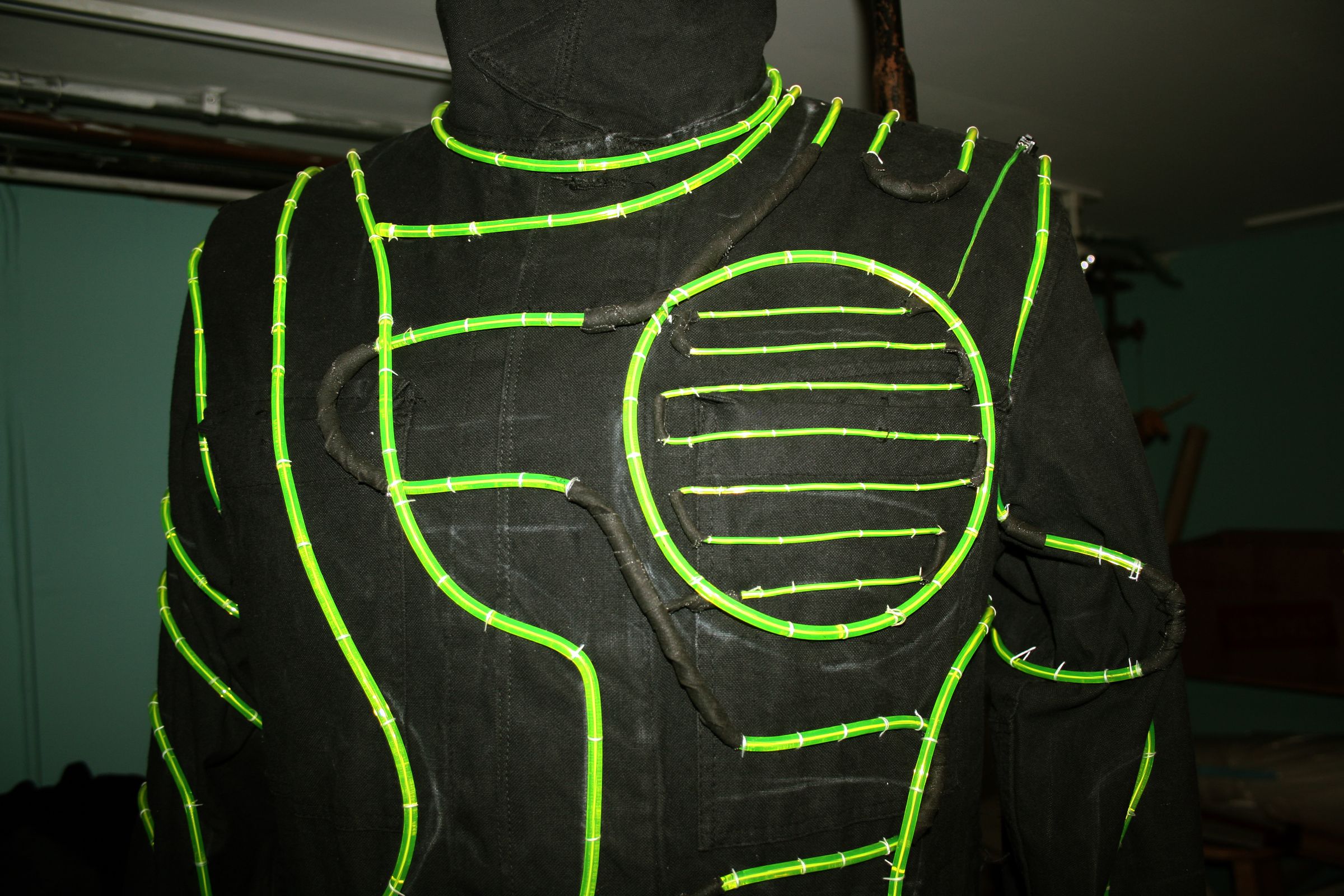 Light Up Costume : 6 Steps (with Pictures) - Instructables