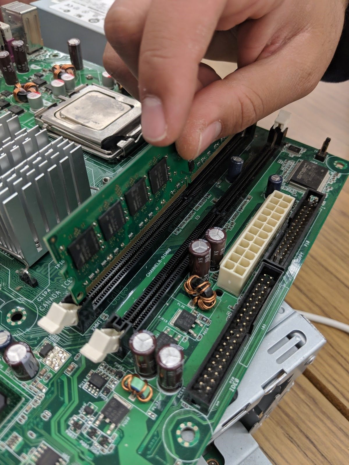 How to Disassemble a Computer With Easy Steps and Pictures : 13 Steps ...