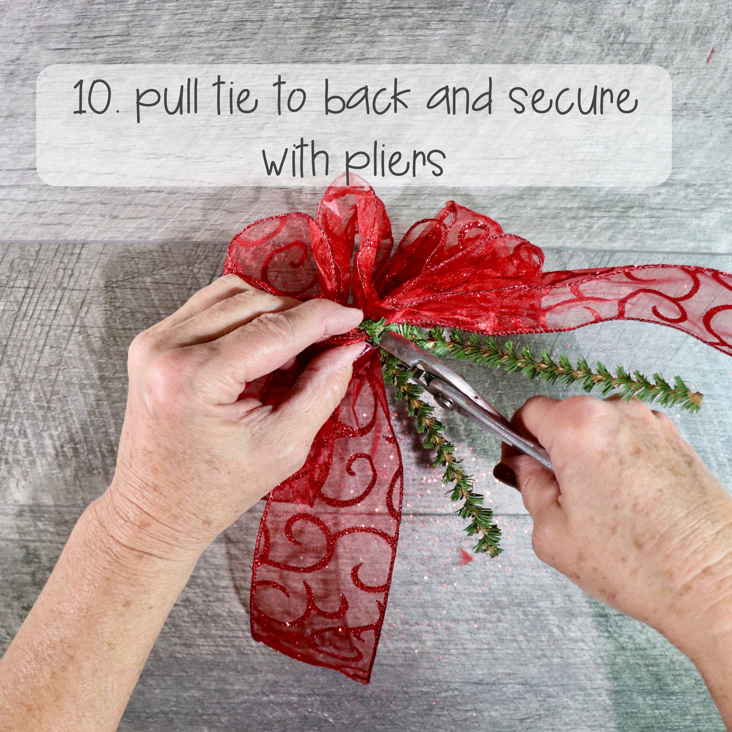 Holiday Decorative Gift Bows : 5 Steps - Instructables