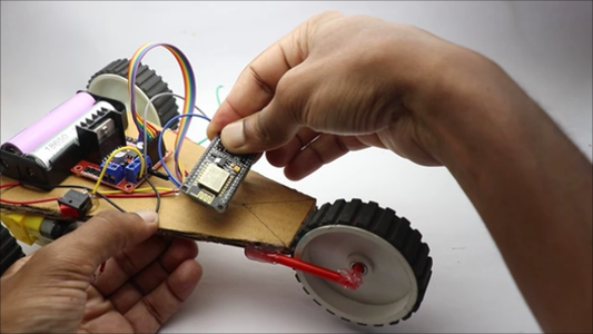Make Very Easy Robot Car That Is Smartphone Controlled : 7 Steps (with ...