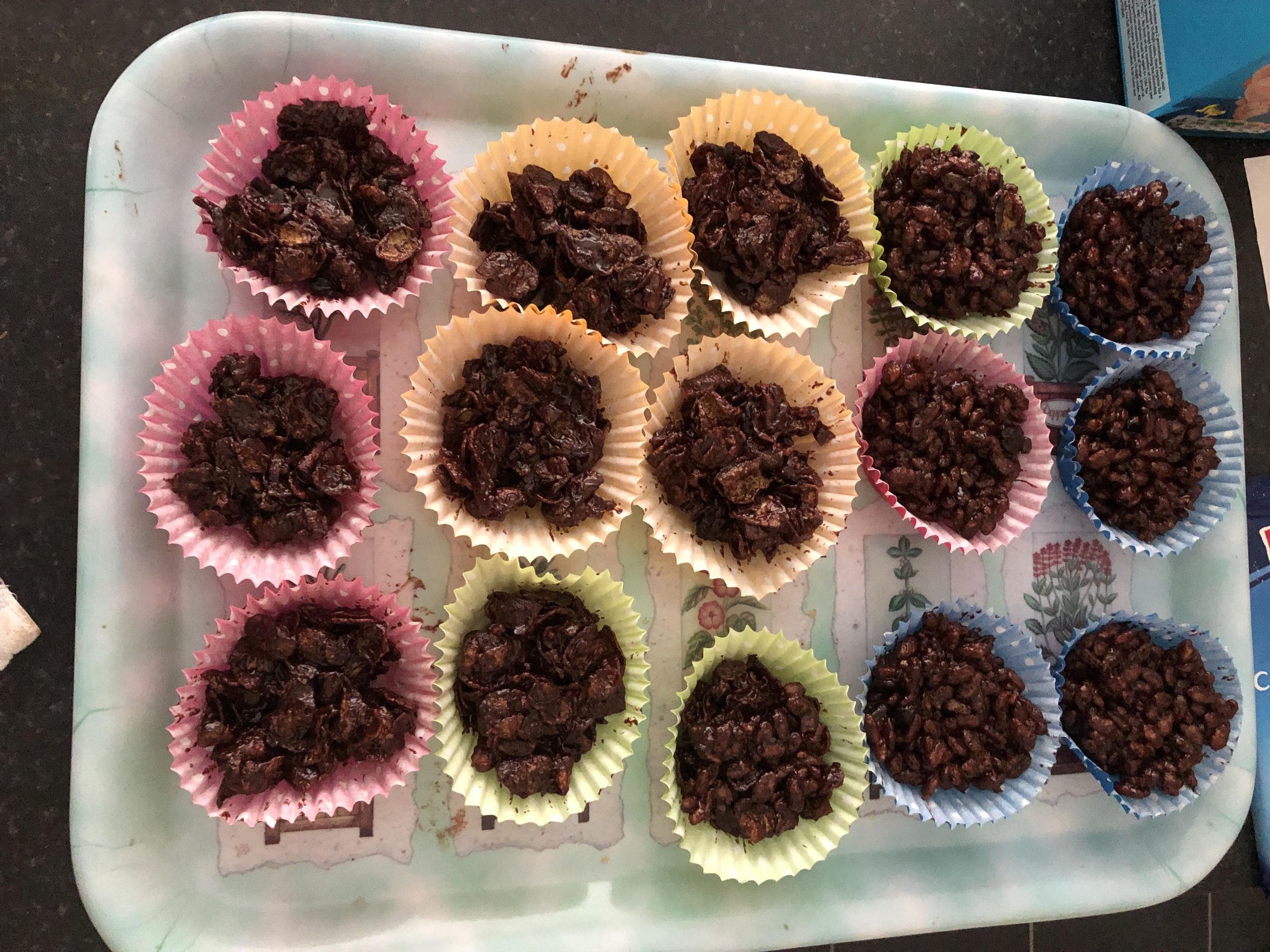 Scrumptious Rum + Raisin Chocolate Flavour Cornflake Cookies : 4 Steps ...