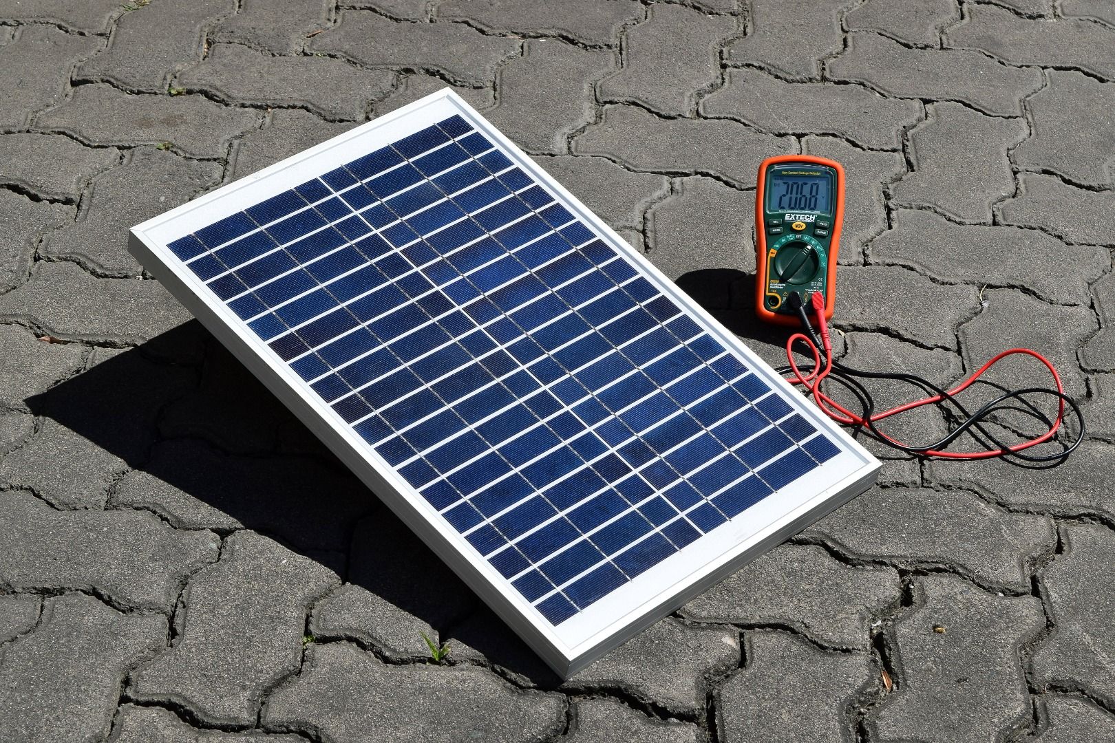 DIY Portable Solar Powerbank (w/ 110v Outlets & USB Ports) : 33 Steps ...
