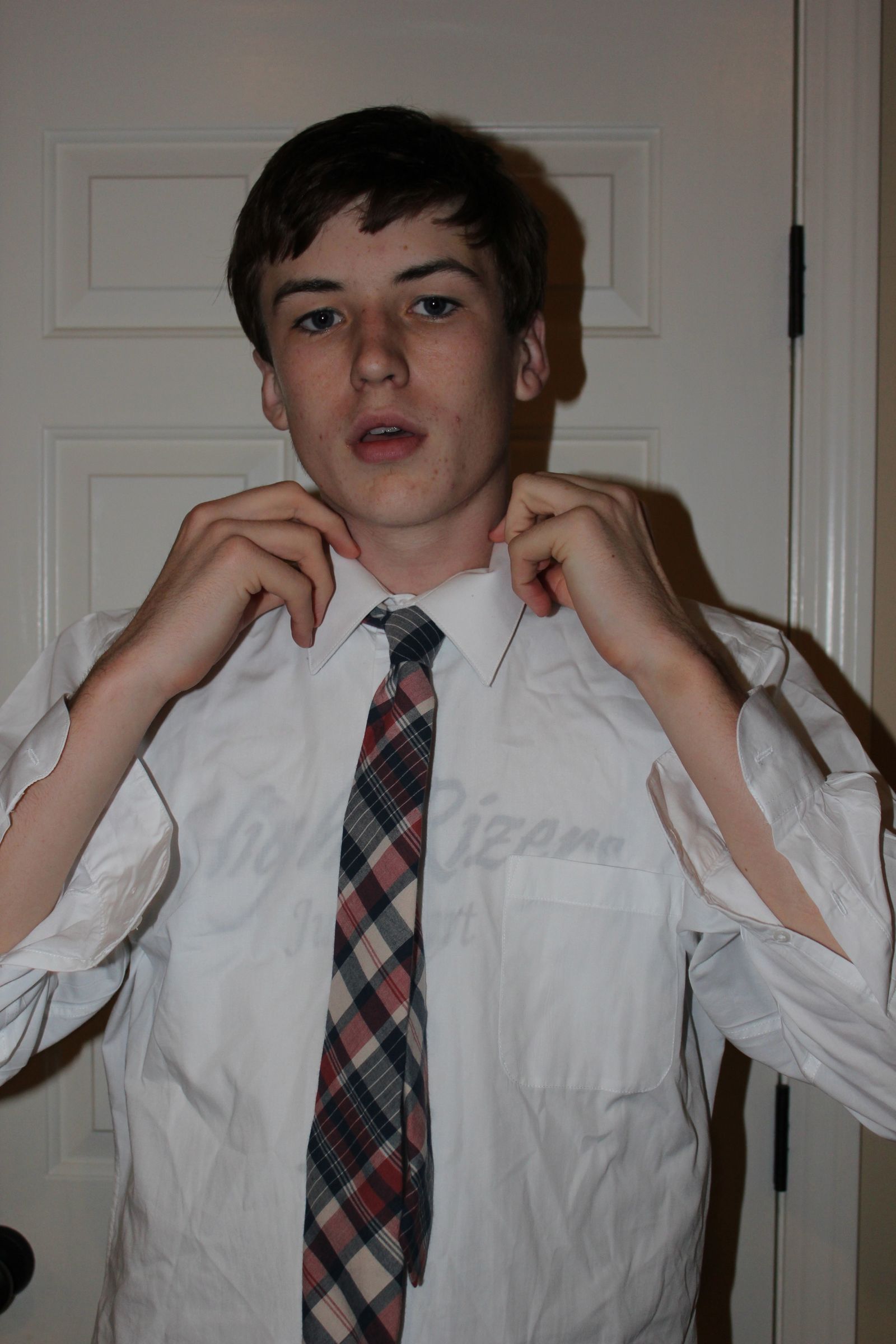 How to Tie a Tie (Simplest Way) : 11 Steps (with Pictures) - Instructables