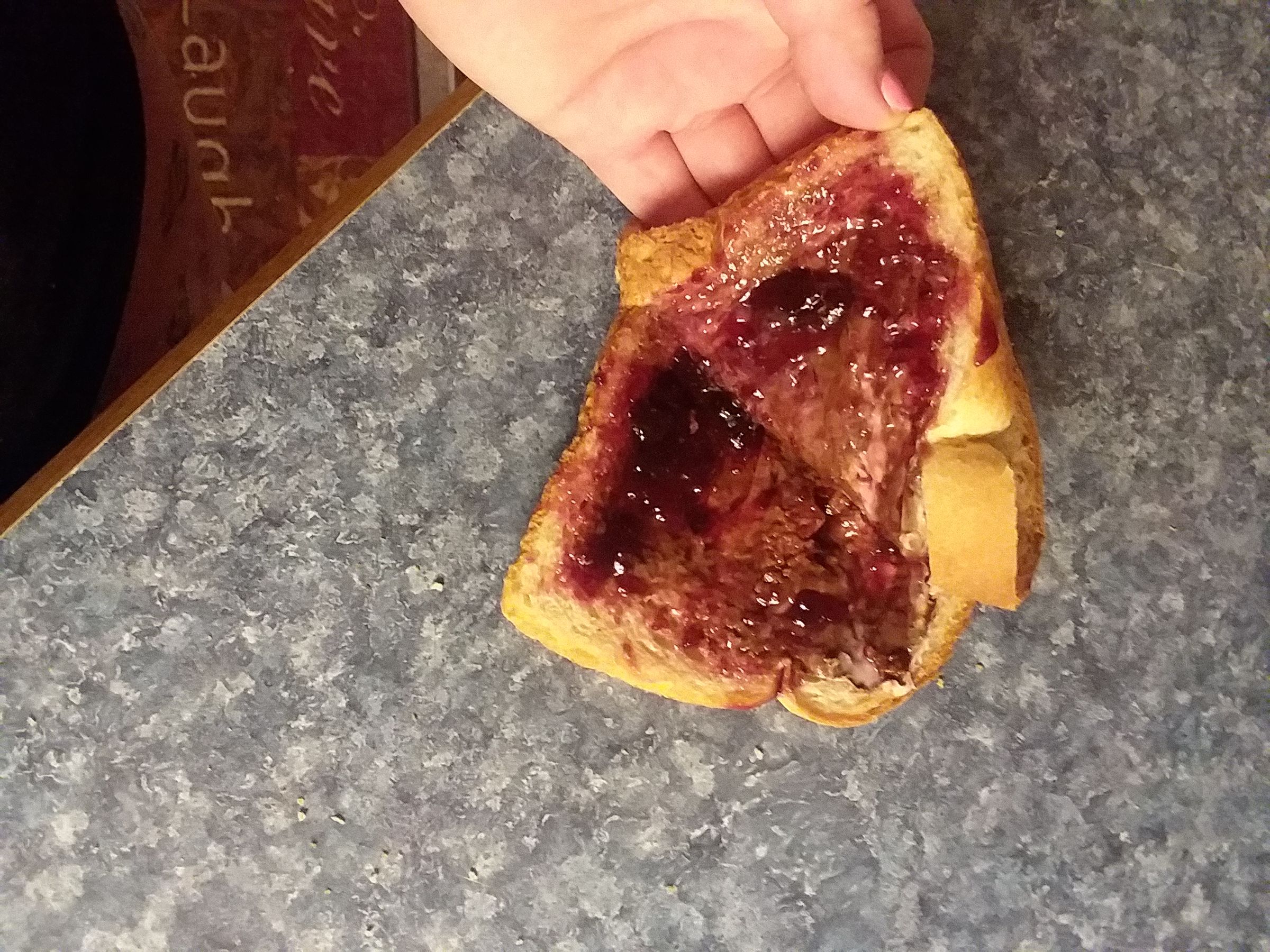 How to Make a Peanut Butter and Jelly Sandwich : 5 Steps - Instructables