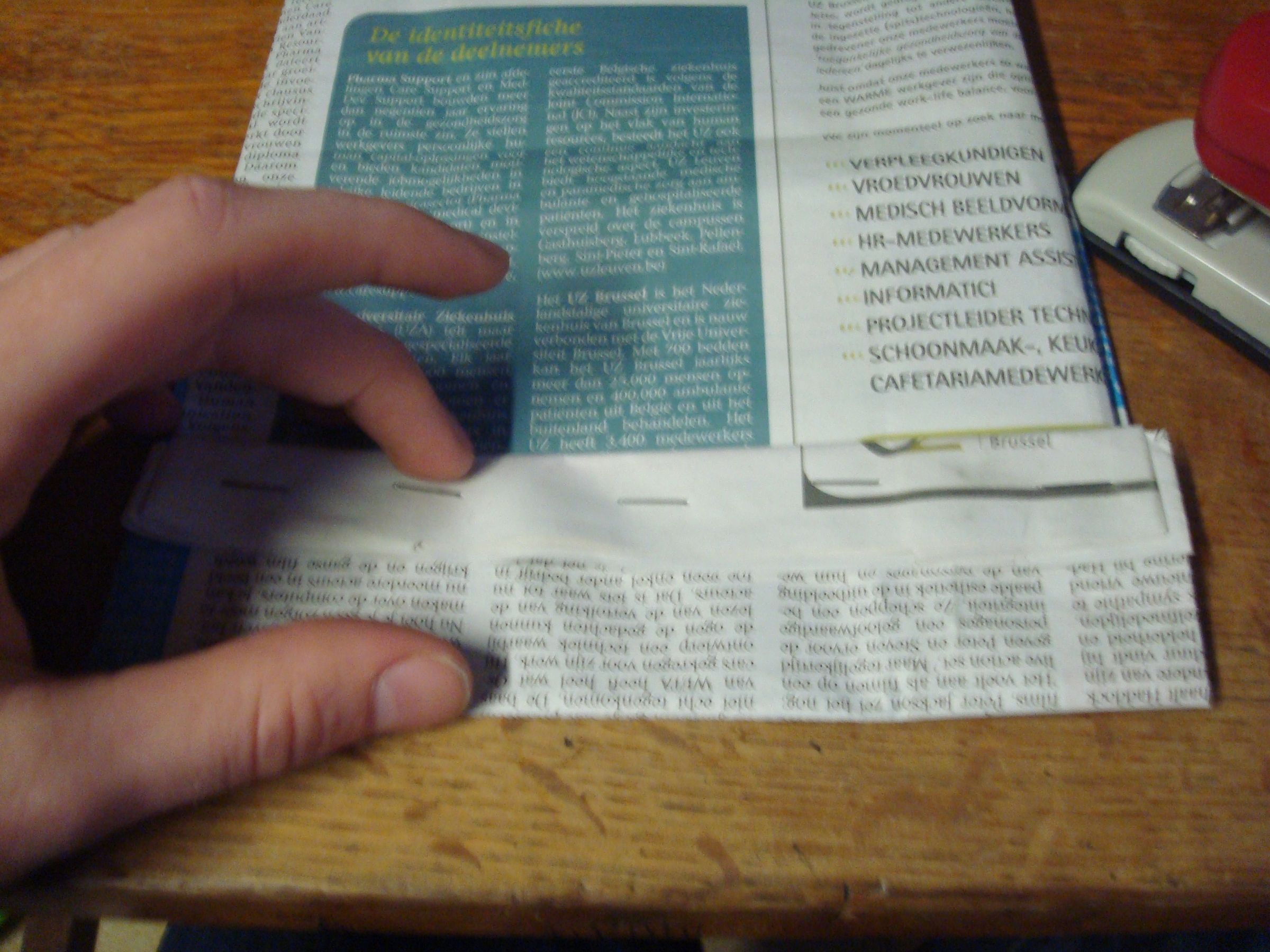 5 Minute Newspaper Bag : 4 Steps - Instructables