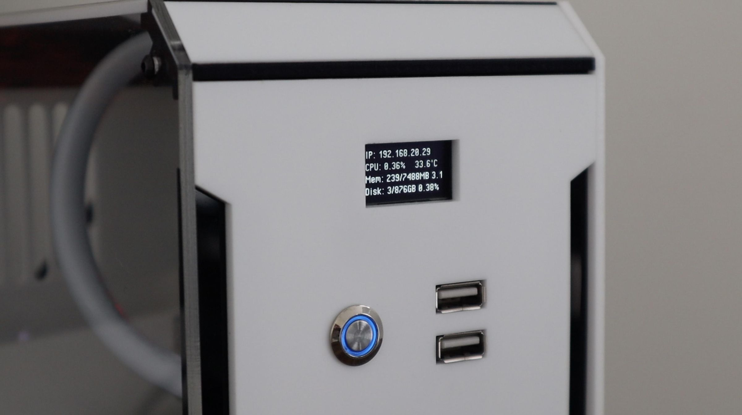 Making the Ultimate Water-cooled Raspberry Pi Desktop Computer : 8 ...
