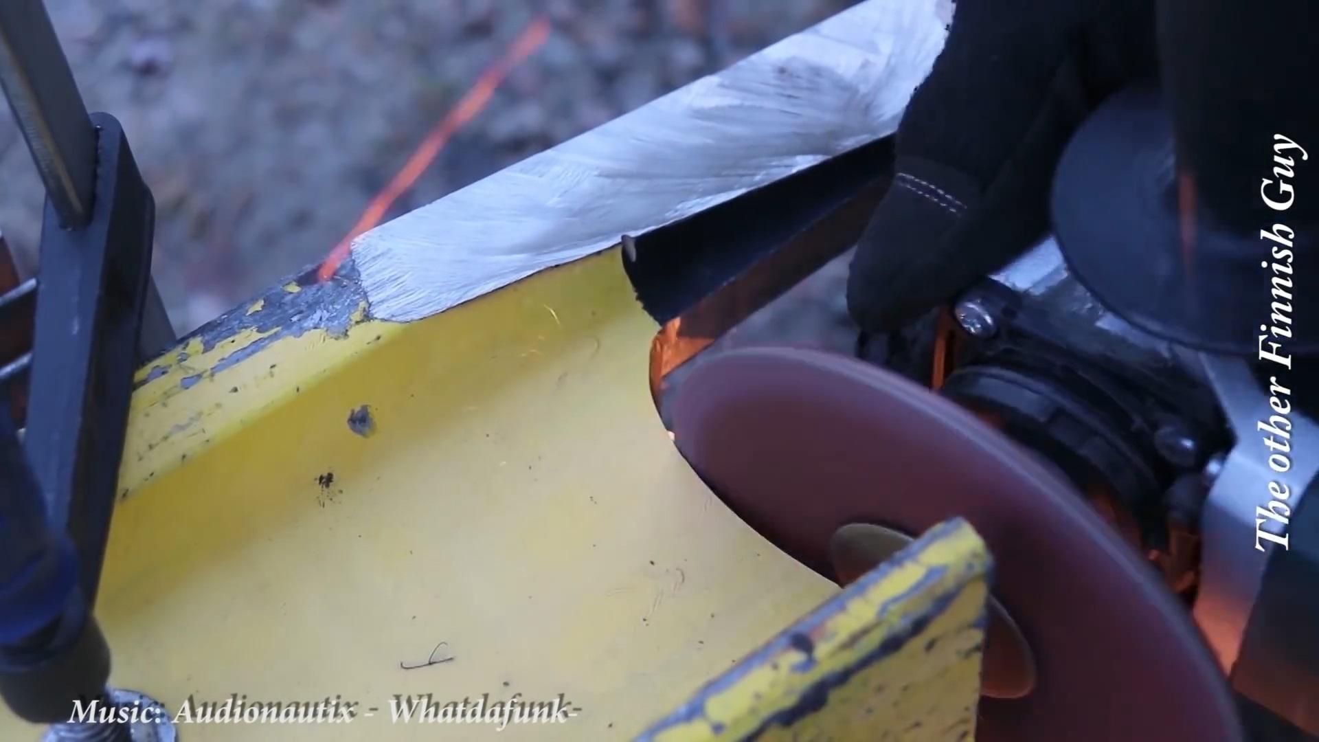 Making Aso / Railroad Track Anvil Using Angle Grinders. : 10 Steps ...