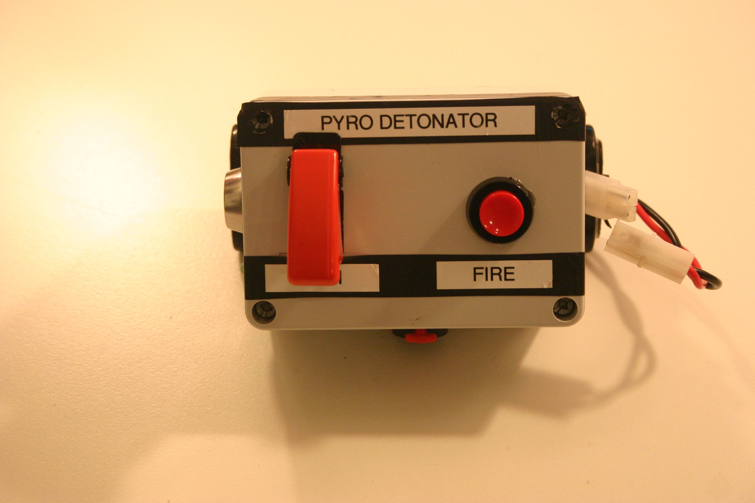 PYRO DETONATOR 2 Igniter Detonator Fireworks Pyrotechnics : 4 Steps ...