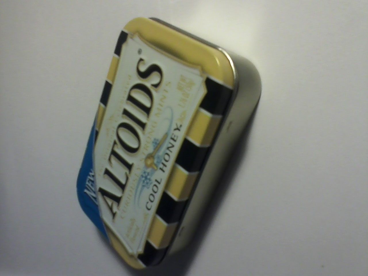 Pocket-Sized Altoids Tin First-Aid Kit : 11 Steps (with Pictures ...