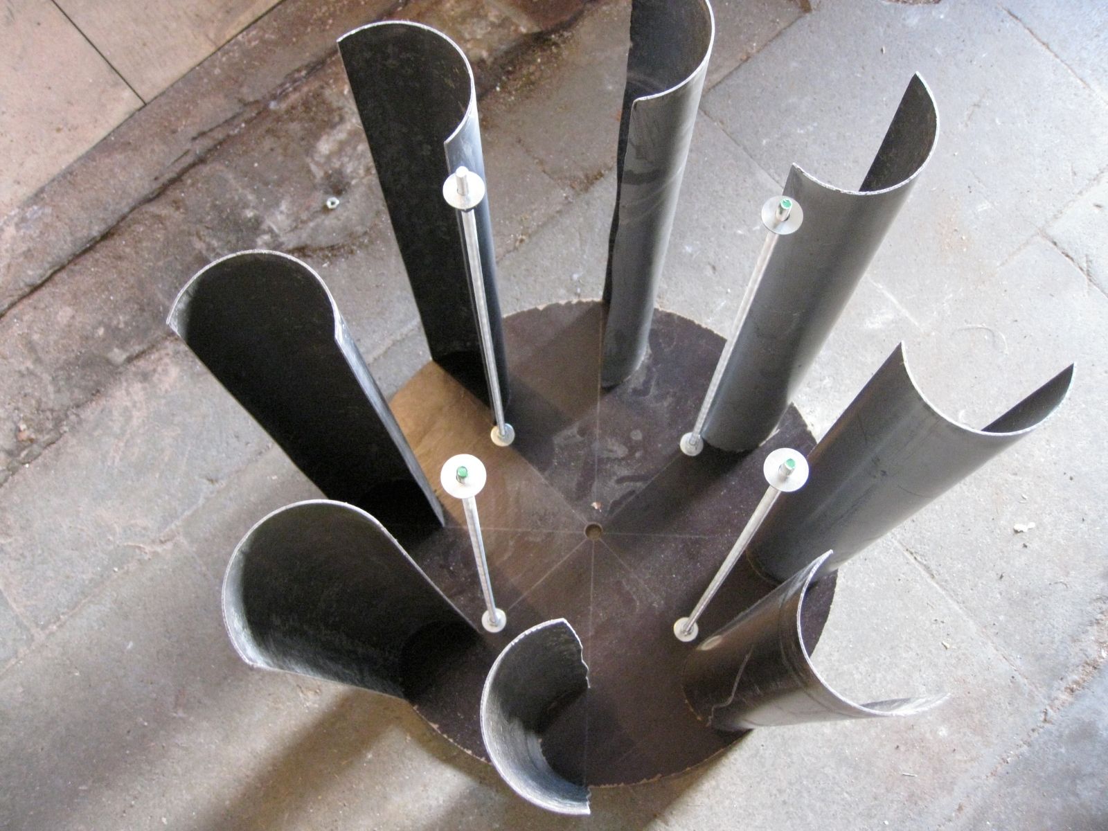 Building a Vertical Axis Wind Turbine ( VAWT ) : 11 Steps (with ...