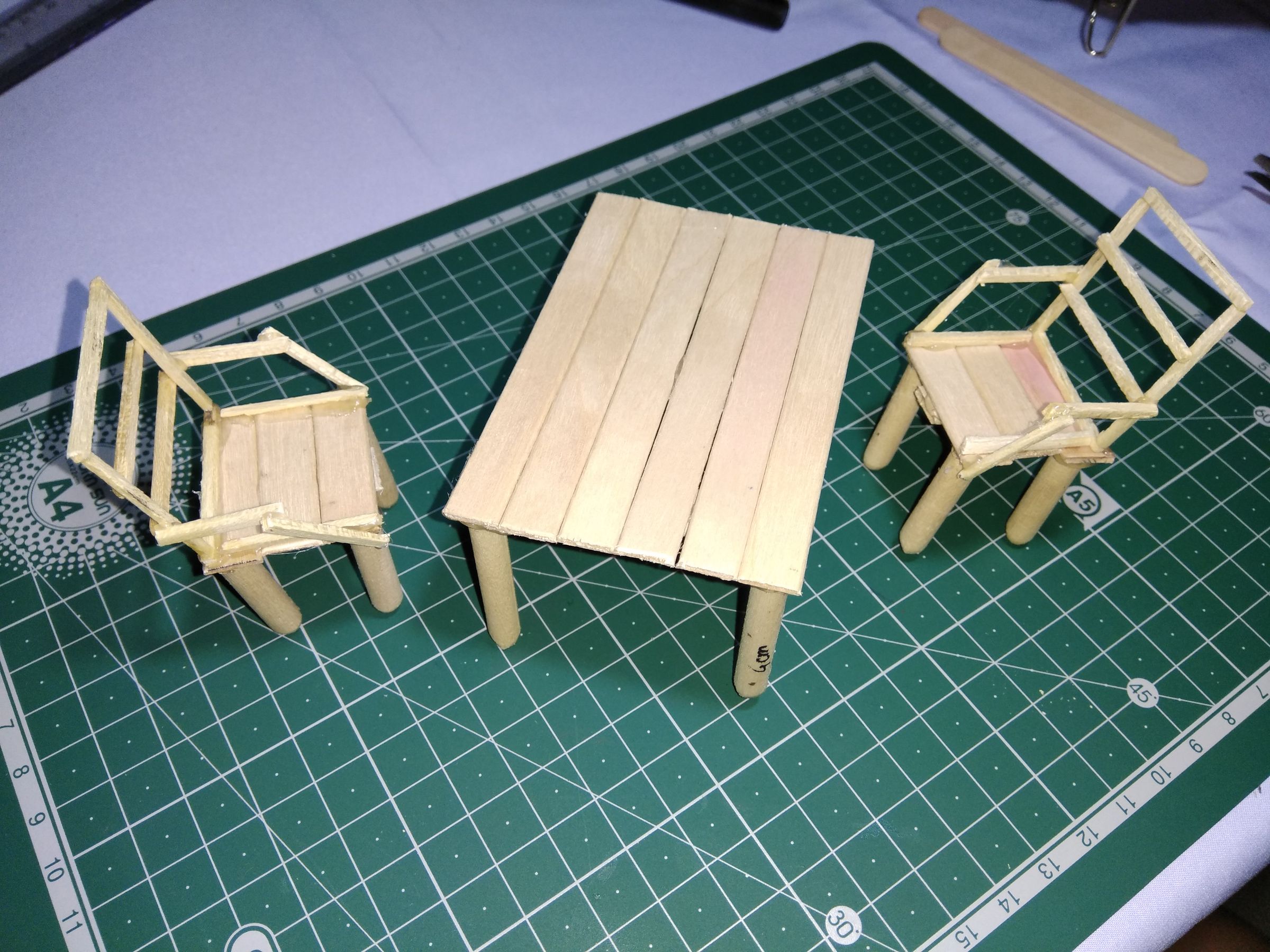 Wow!! Amazing Mini Table and Chair Set. : 7 Steps - Instructables