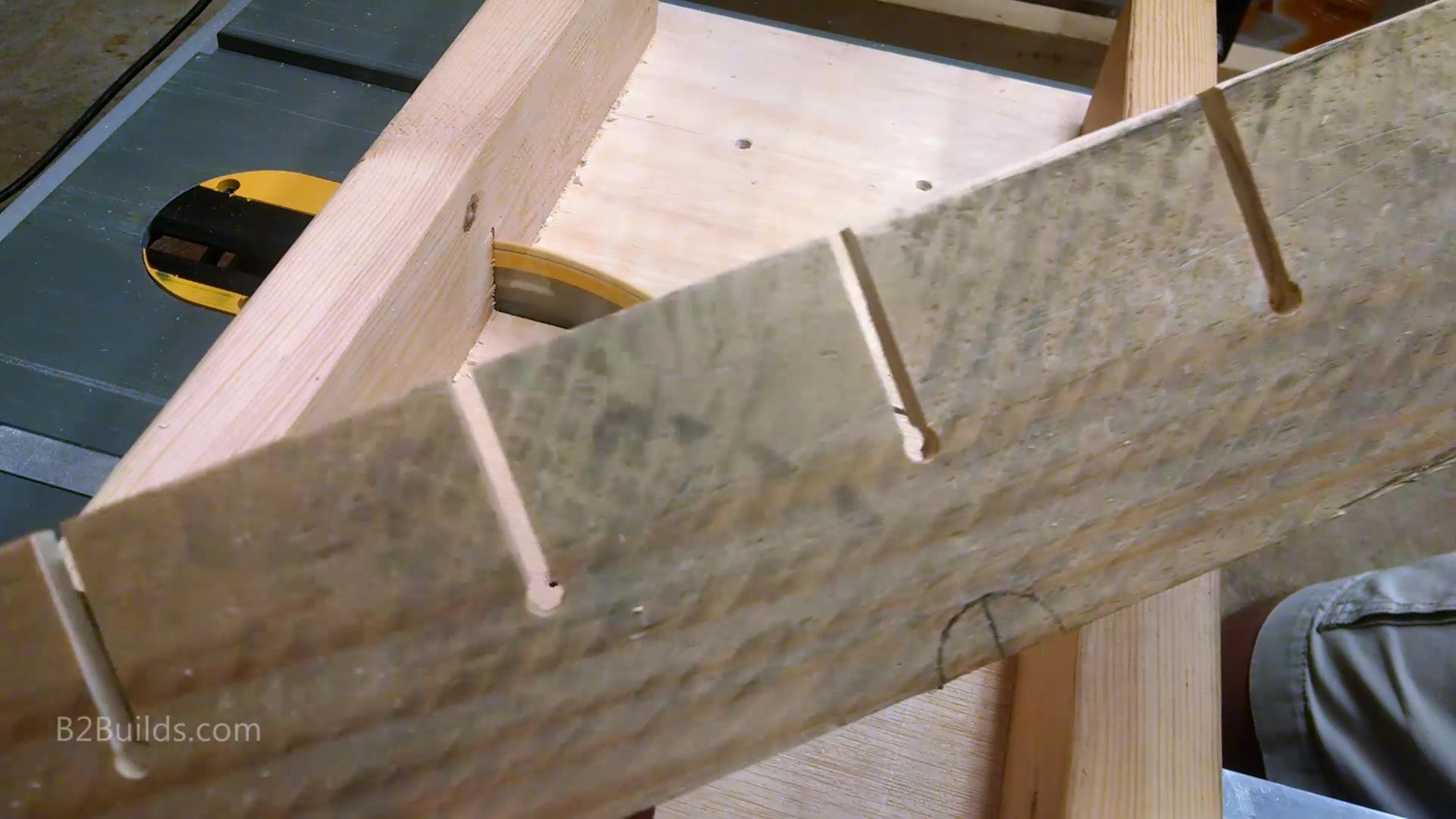 Floating Shelf Charging Station From Pallet Wood : 9 Steps (with ...