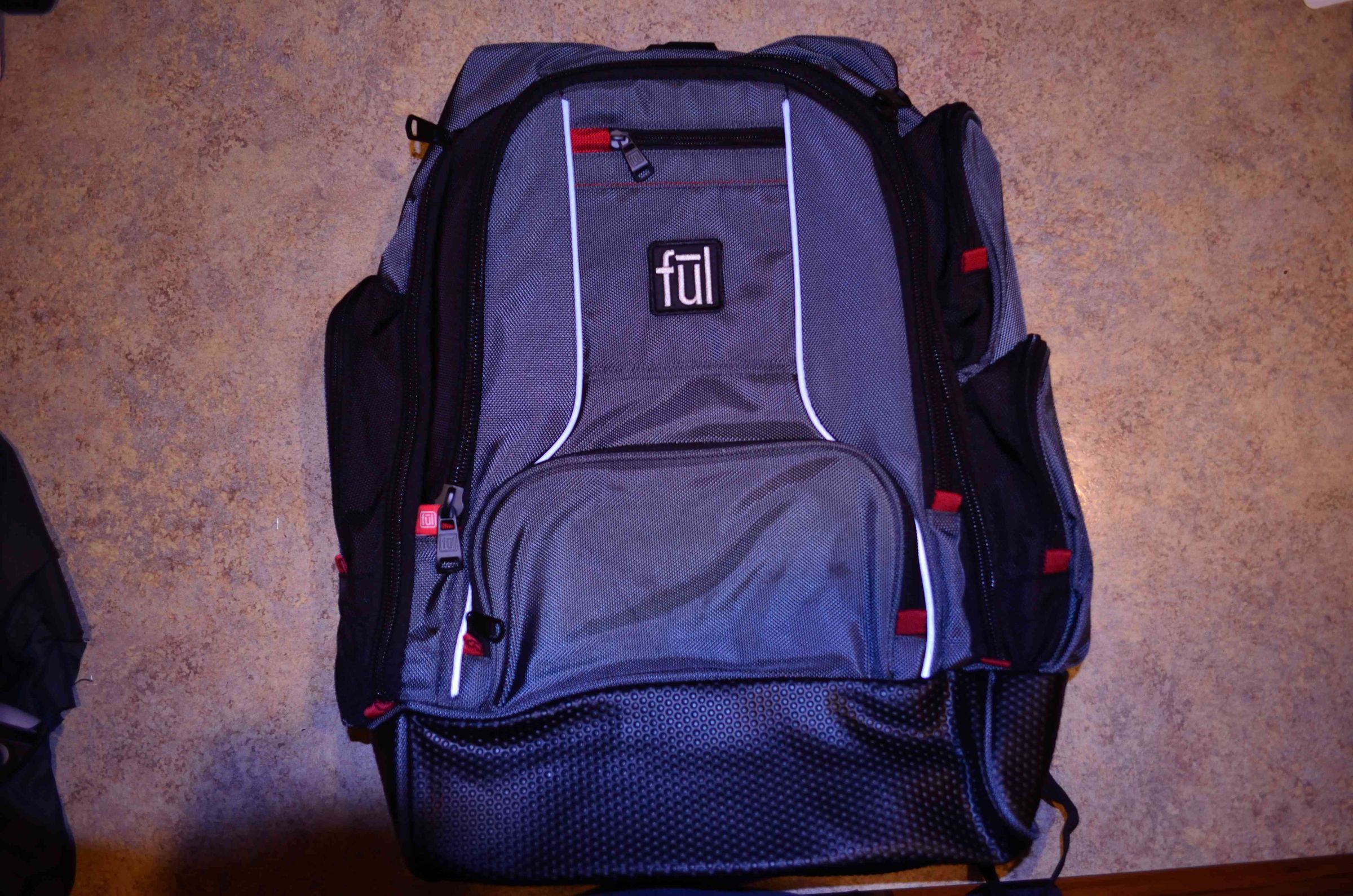DIY DSLR Camera Backpack : 12 Steps - Instructables