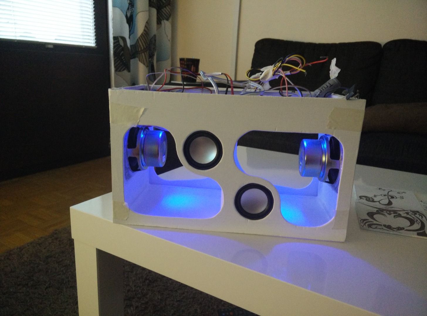 Ultimate-Solar-Boombox U-S-B : 3 Steps - Instructables