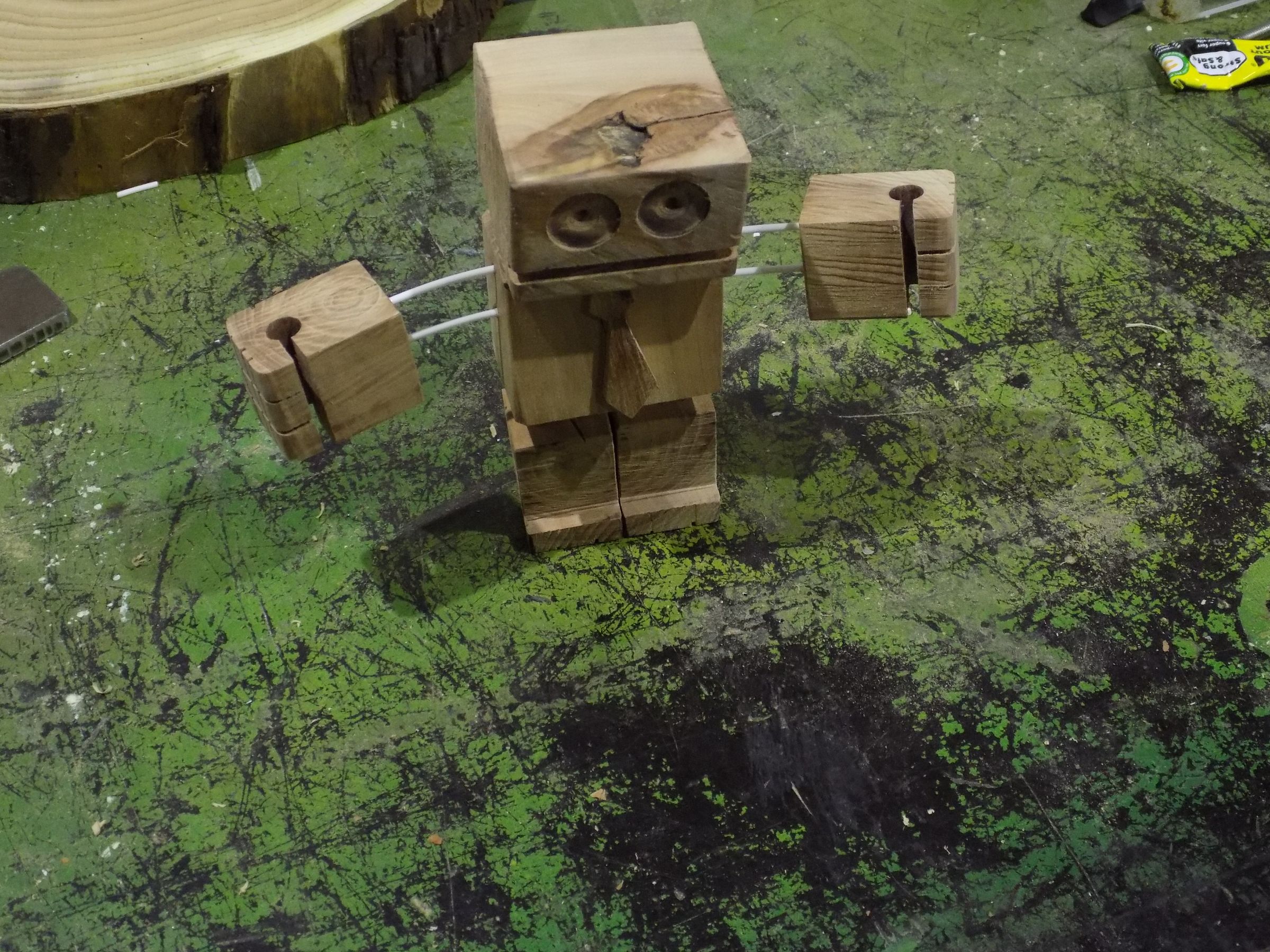 Happy Robot Mascotte (stopmotion Film + Build) : 5 Steps (with Pictures ...