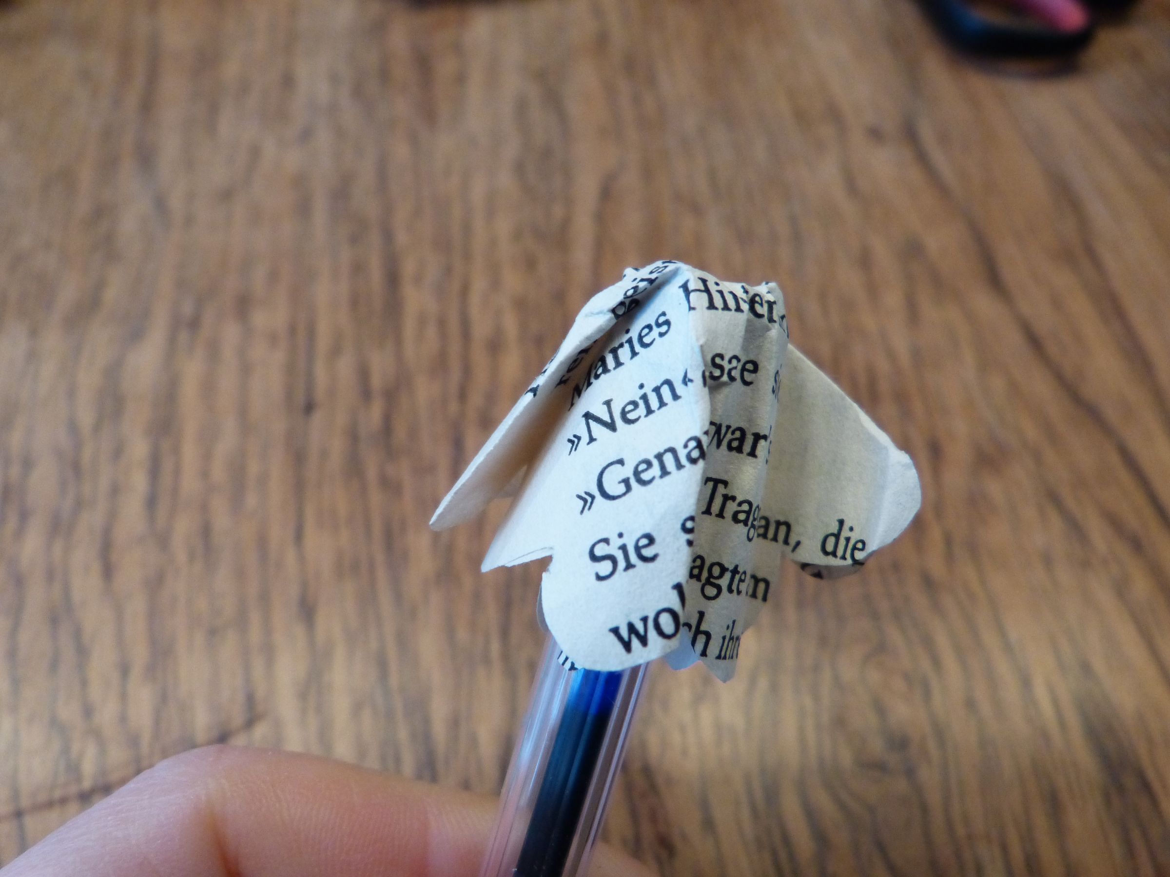 Book Page Balls : 6 Steps (with Pictures) - Instructables