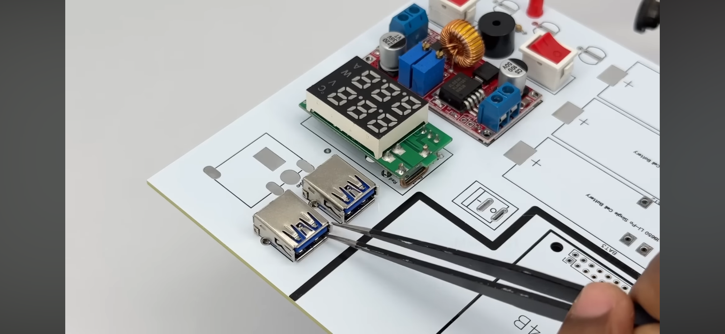 Portable DIY Electronics Workstation : 19 Steps (with Pictures ...