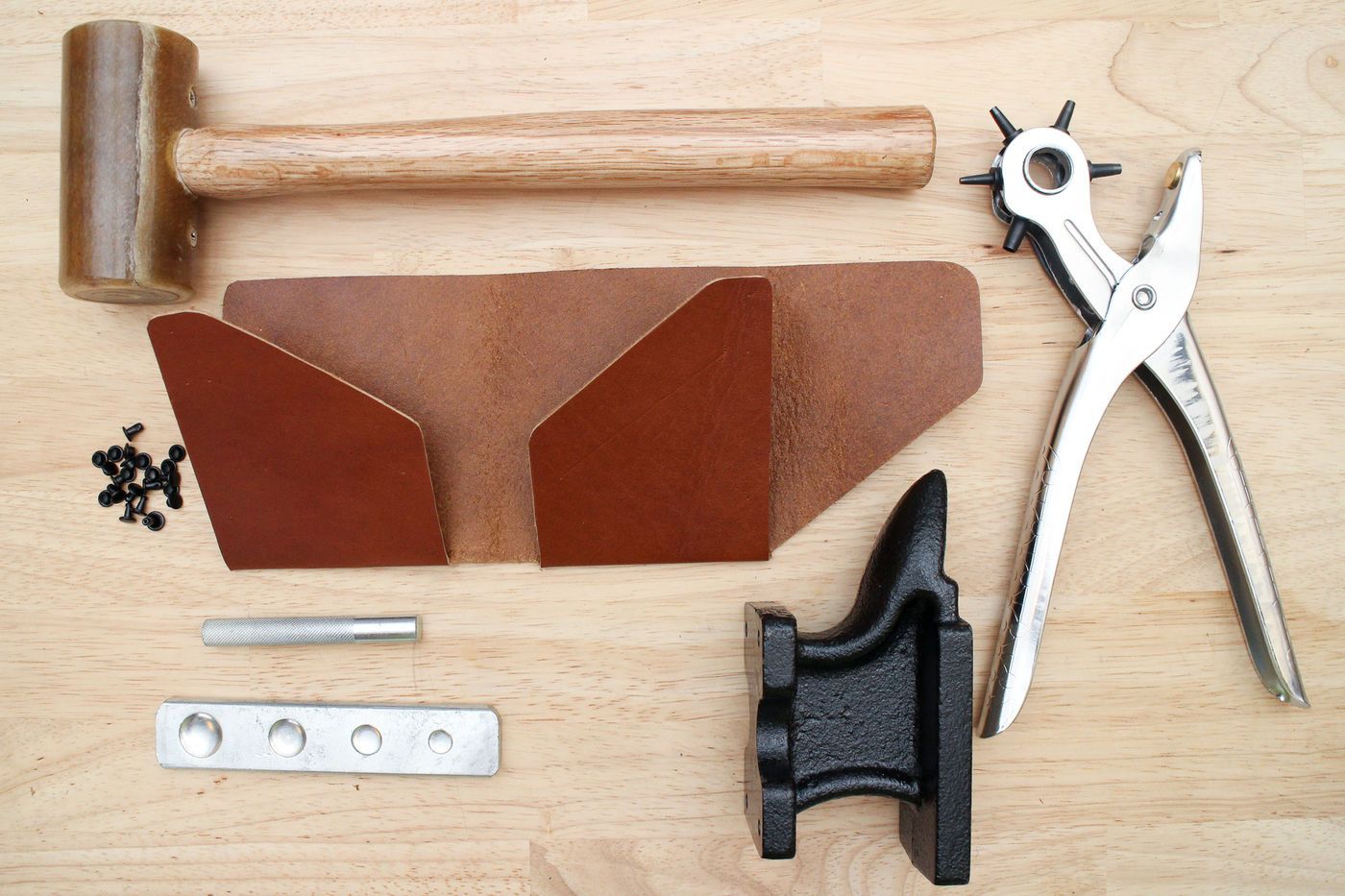 Leather Hardware: Rivets : 7 Steps - Instructables