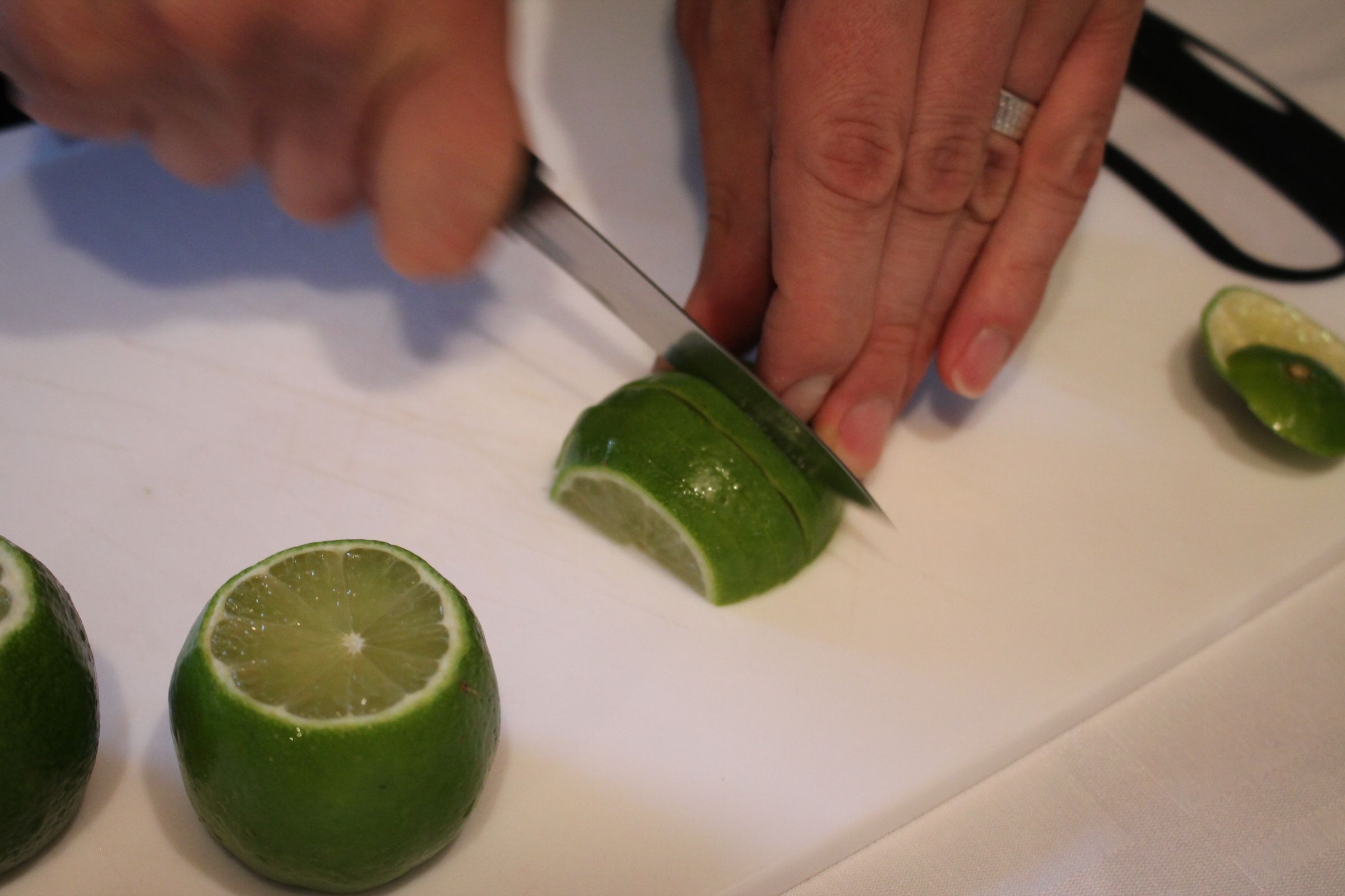 Cut Limes Like a Bartender : 5 Steps (with Pictures) - Instructables