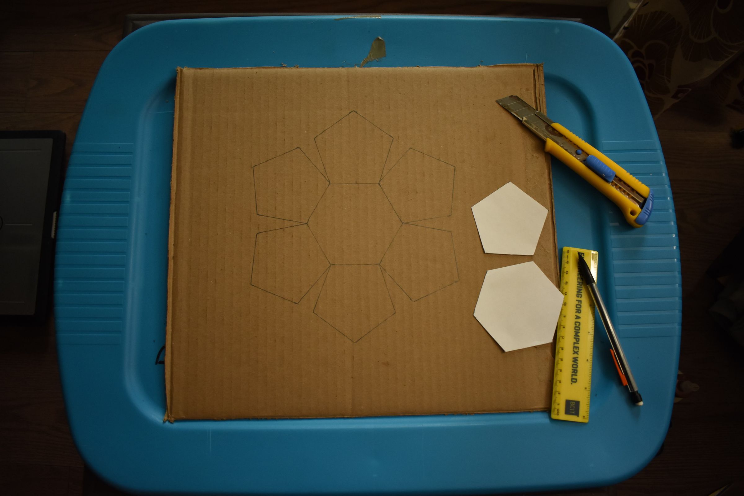 Modern Geometric [Cardboard] Planter : 8 Steps (with Pictures ...