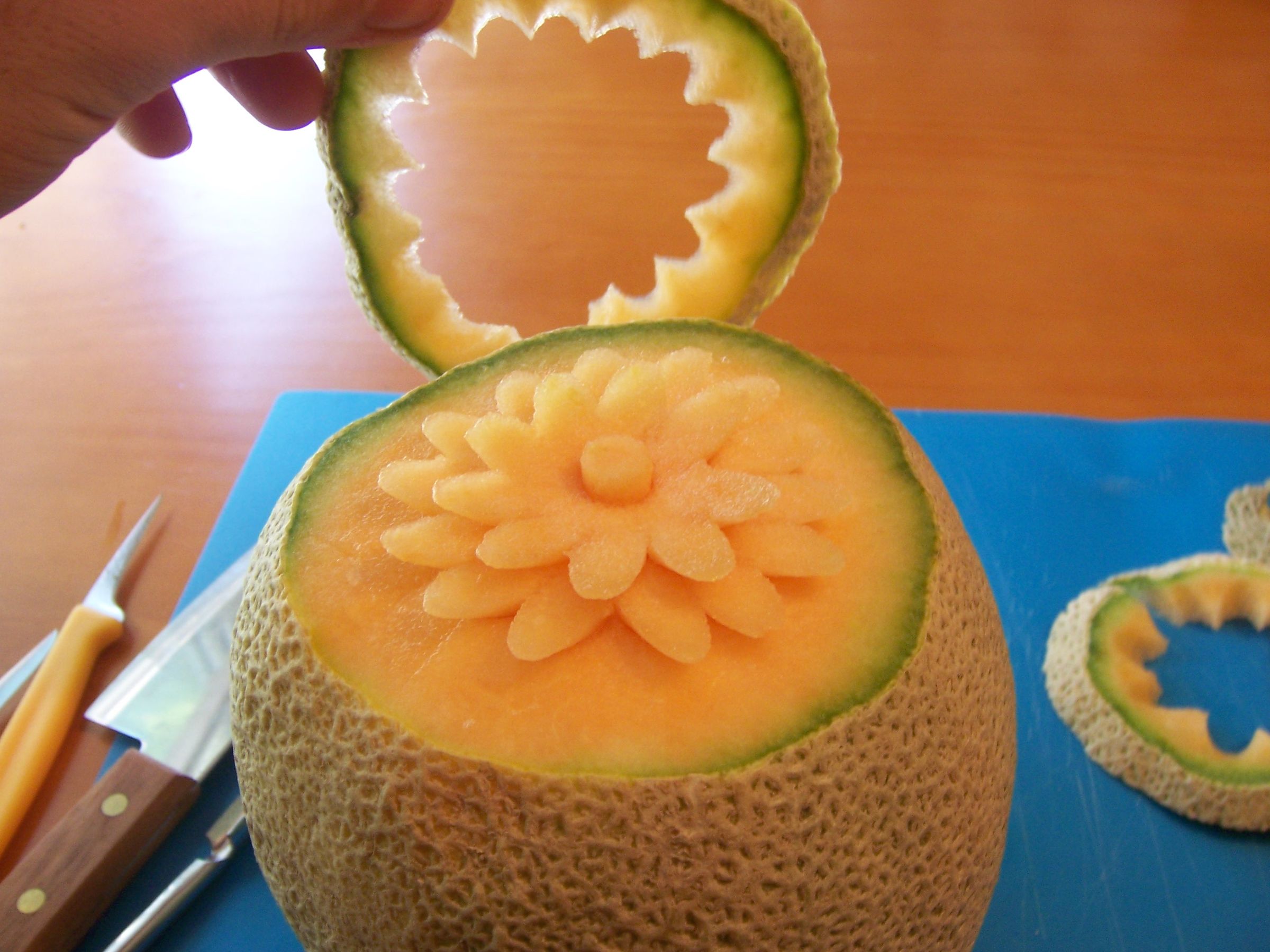 Simple Melon Carving : 12 Steps (with Pictures) - Instructables