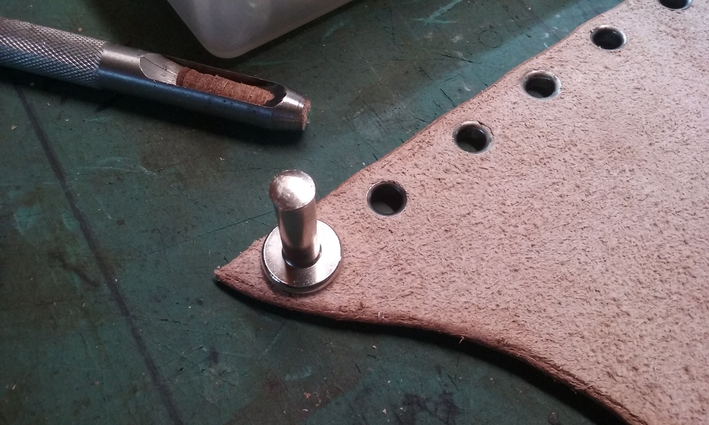 Winchester 73 Leather Rifle Scabbard and Buttstock Cover : 9 Steps ...