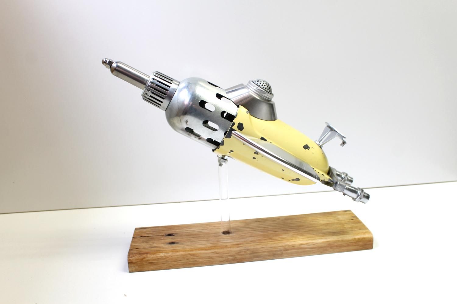 Retro Rocket Made From Junk : 11 Steps (with Pictures) - Instructables