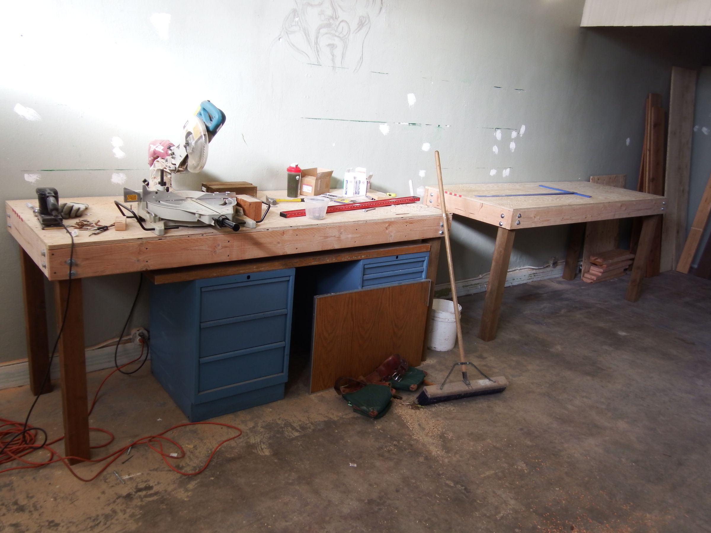 Saw Workbench Area Retrofit : 4 Steps (with Pictures) - Instructables