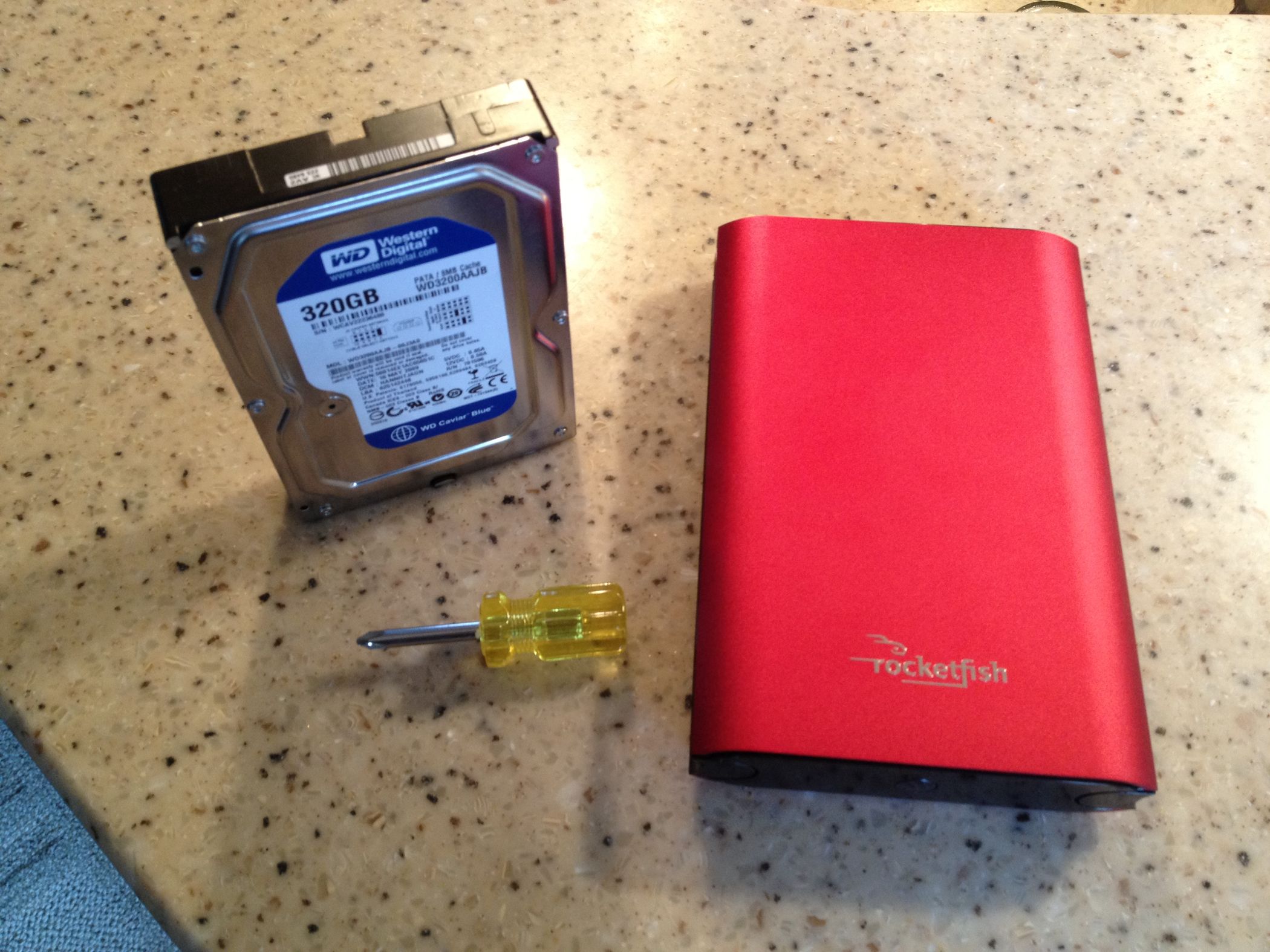 Install a Hard Drive in an External Enclosure : 5 Steps - Instructables