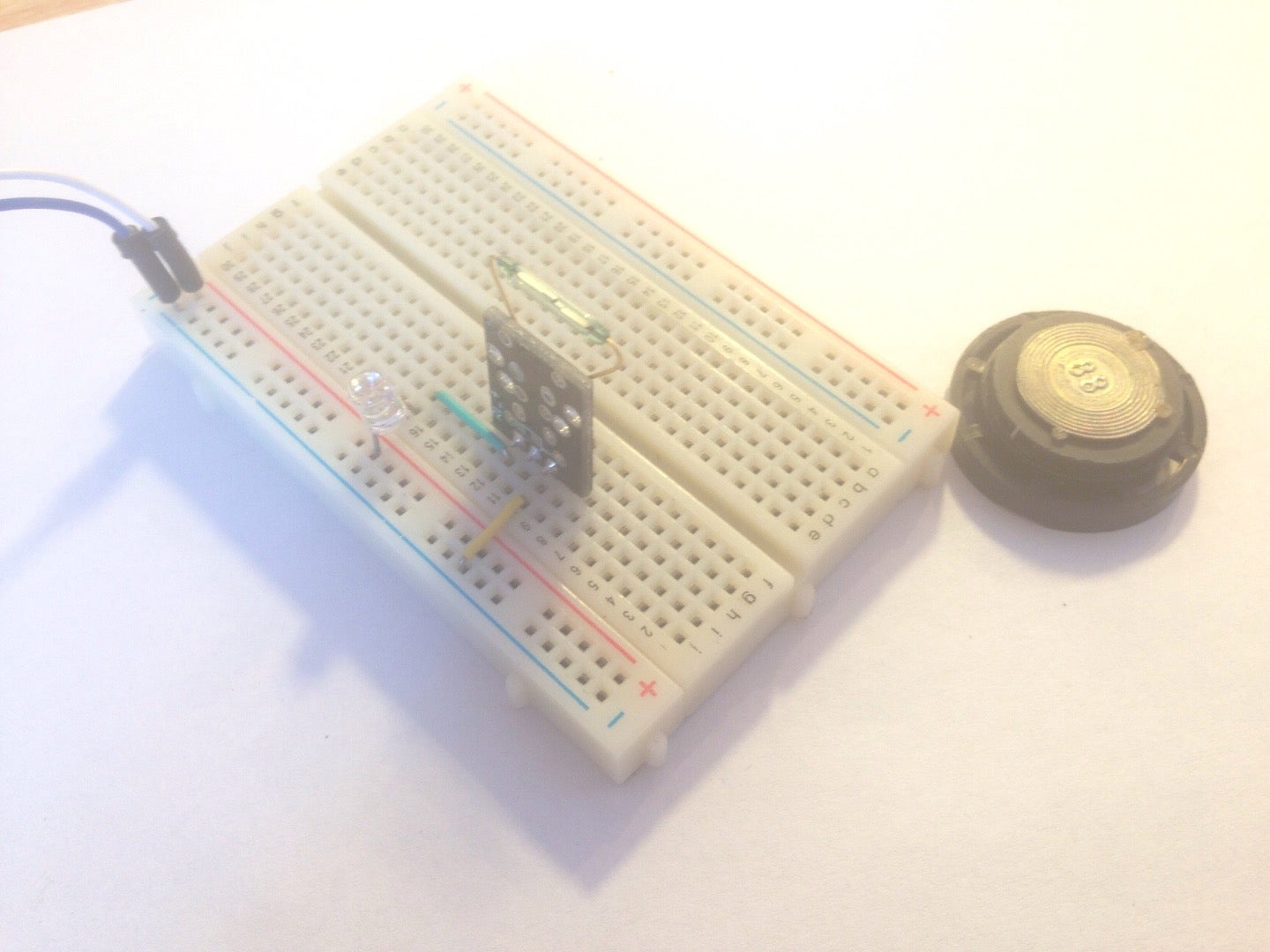 How to Activate Led With Magnetic (mini Reed) : 4 Steps - Instructables