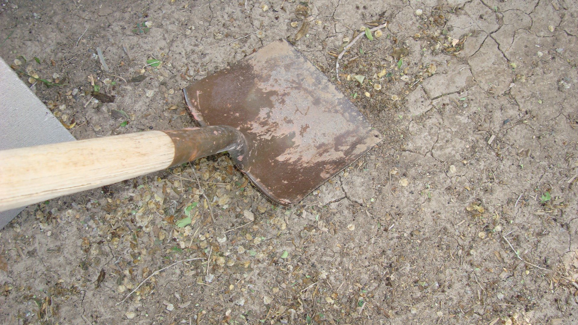 MAKE a SLATE ROCK BENCH FOR 3 DOLLARS! : 4 Steps - Instructables