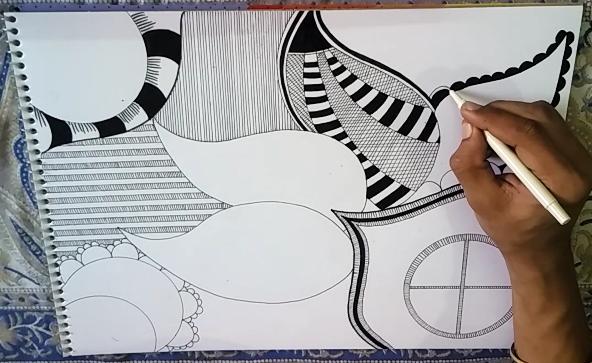 How to Draw Best Complex Zentangle Art Design : 17 Steps - Instructables