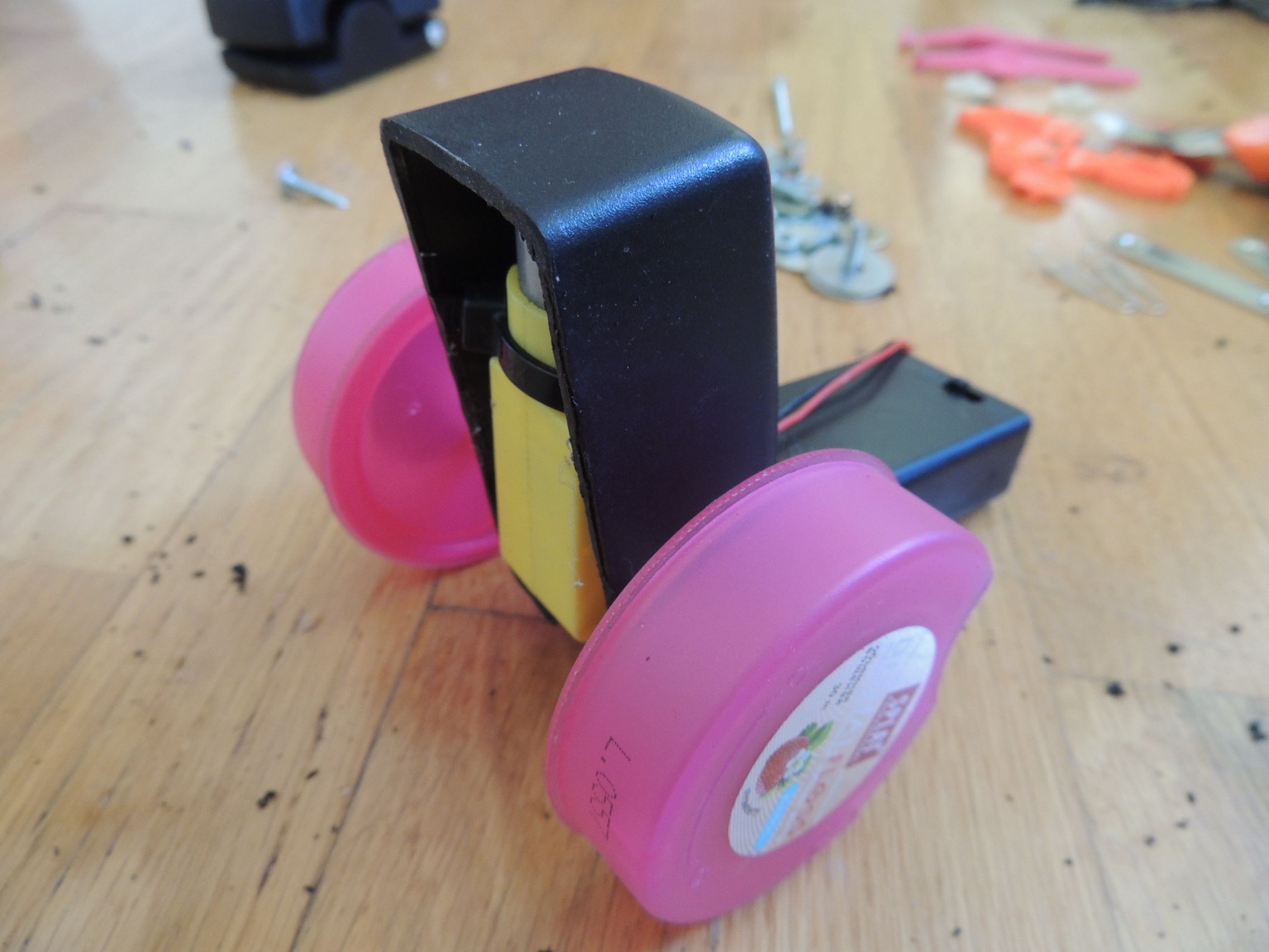 Build a Motorized Dinosaur Using Plastic Trash, in 55 Minutes or Less ...