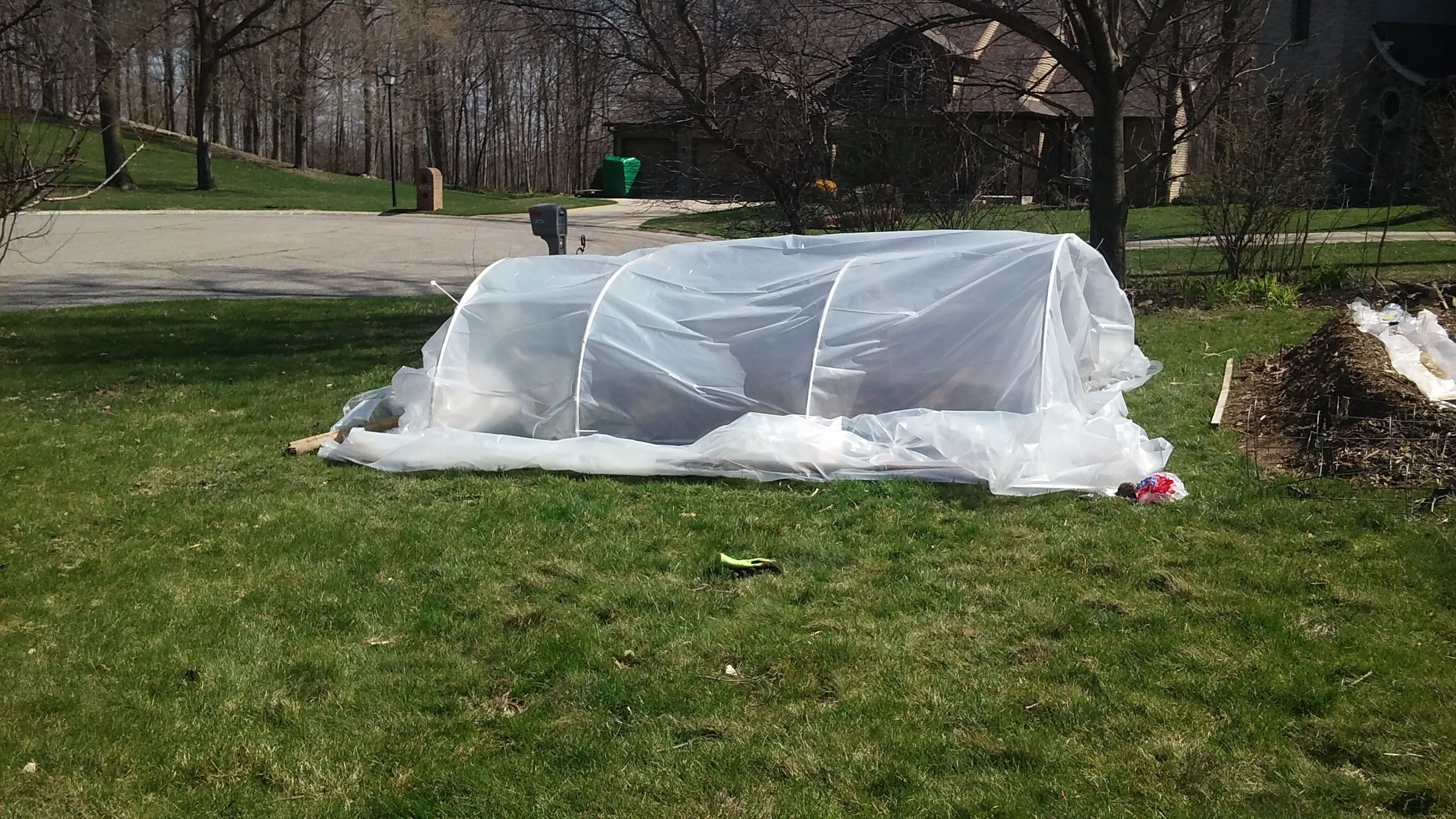 Easy, Low Cost Hoop House (check the Updated Photos) : 4 Steps ...