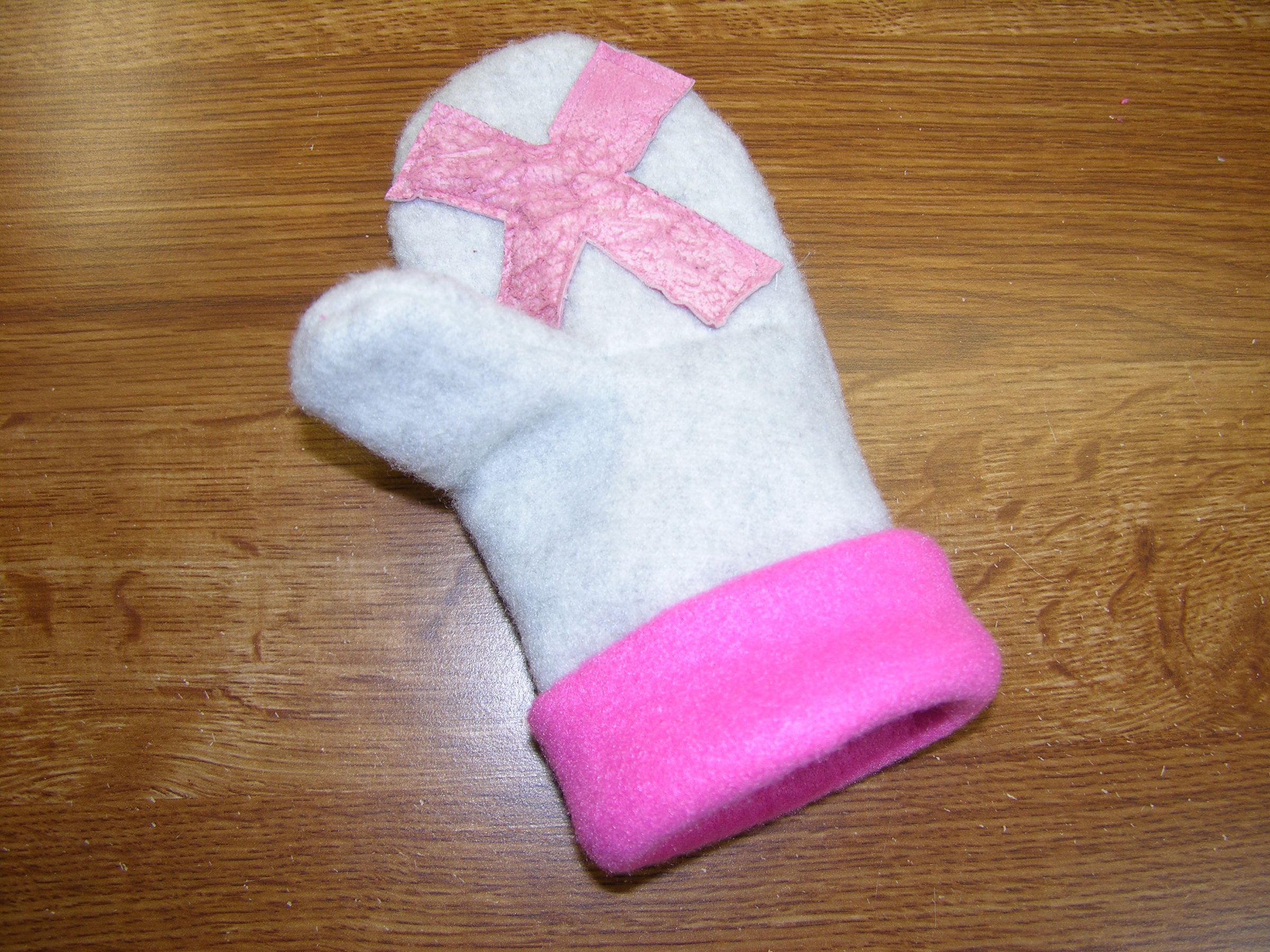 Valentine Heart and Hug Waterproof Mittens : 12 Steps (with Pictures ...