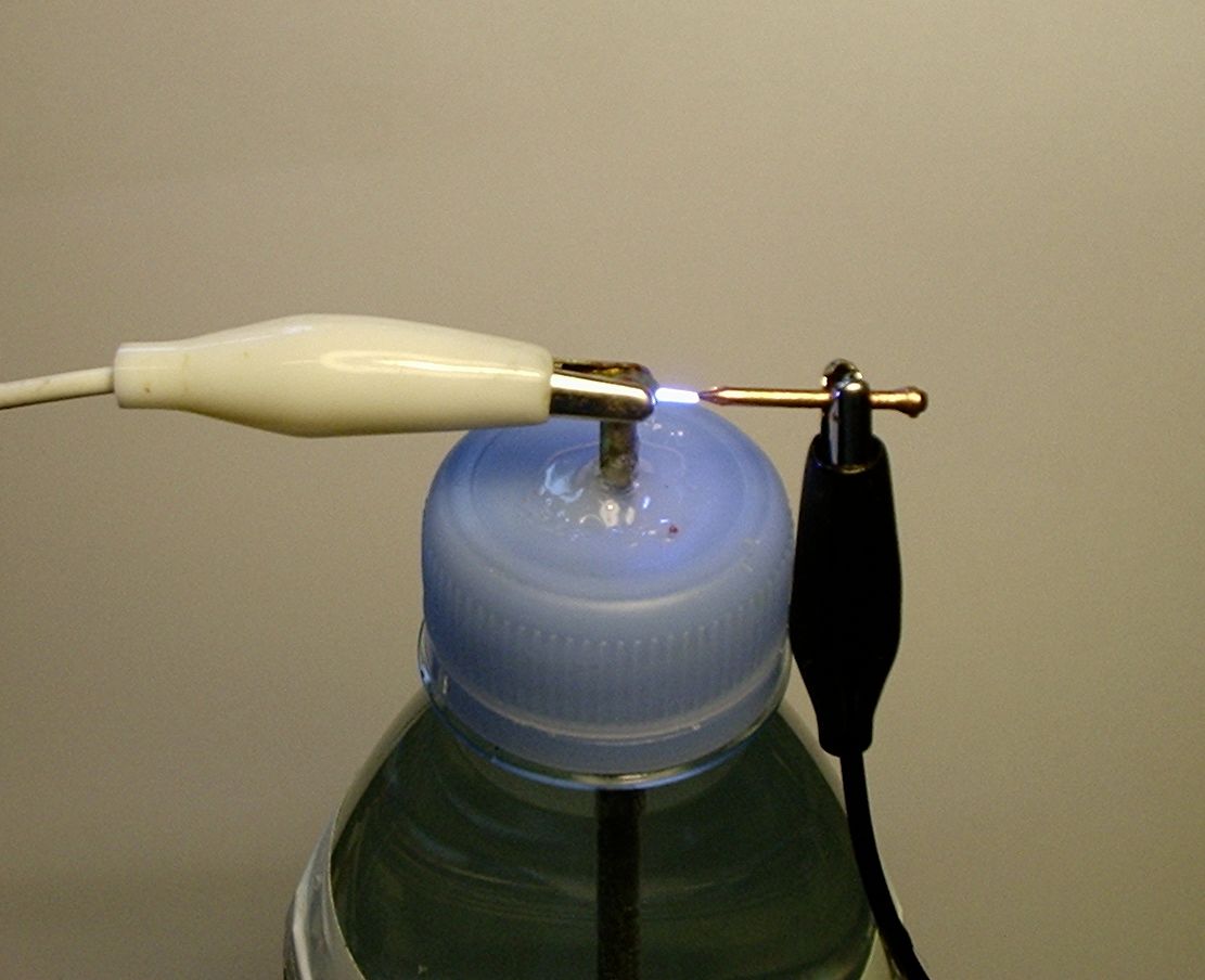 Make a Water Bottle Capacitor : 11 Steps - Instructables