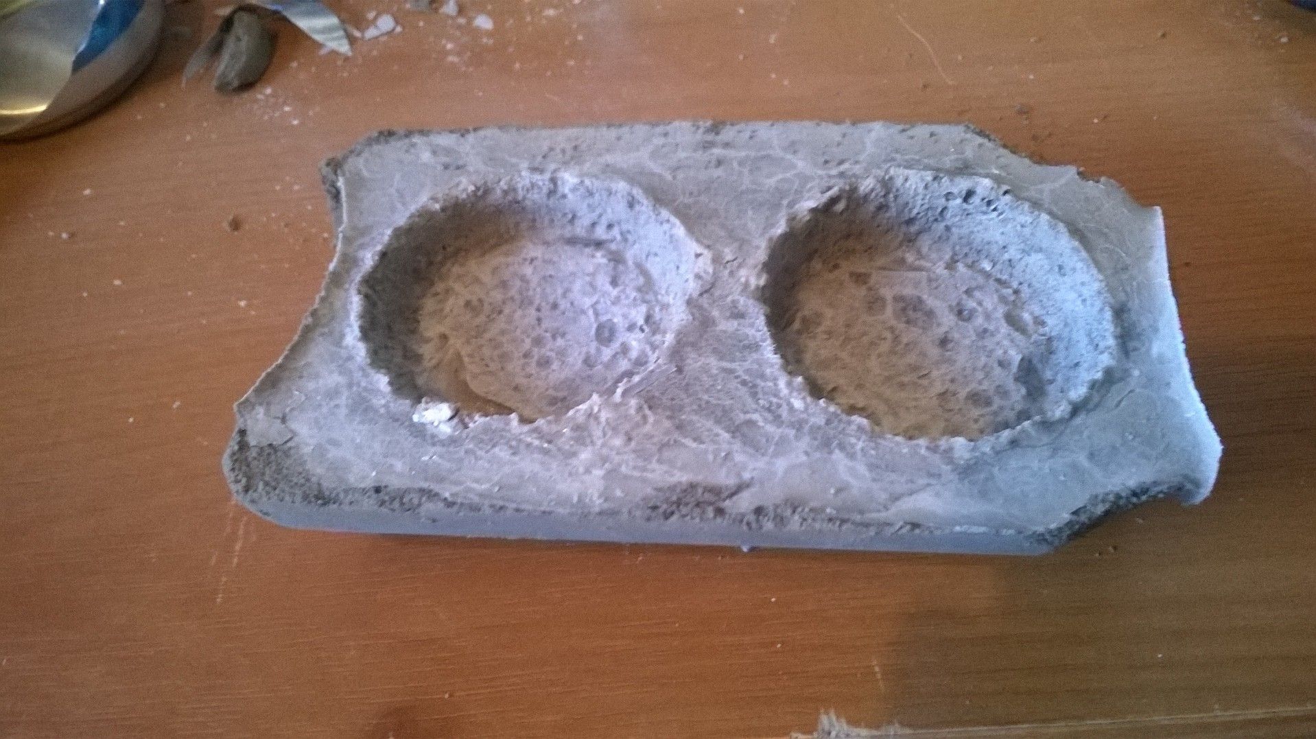 Coke Can Cast Concrete Candle Holder : 5 Steps (with Pictures ...