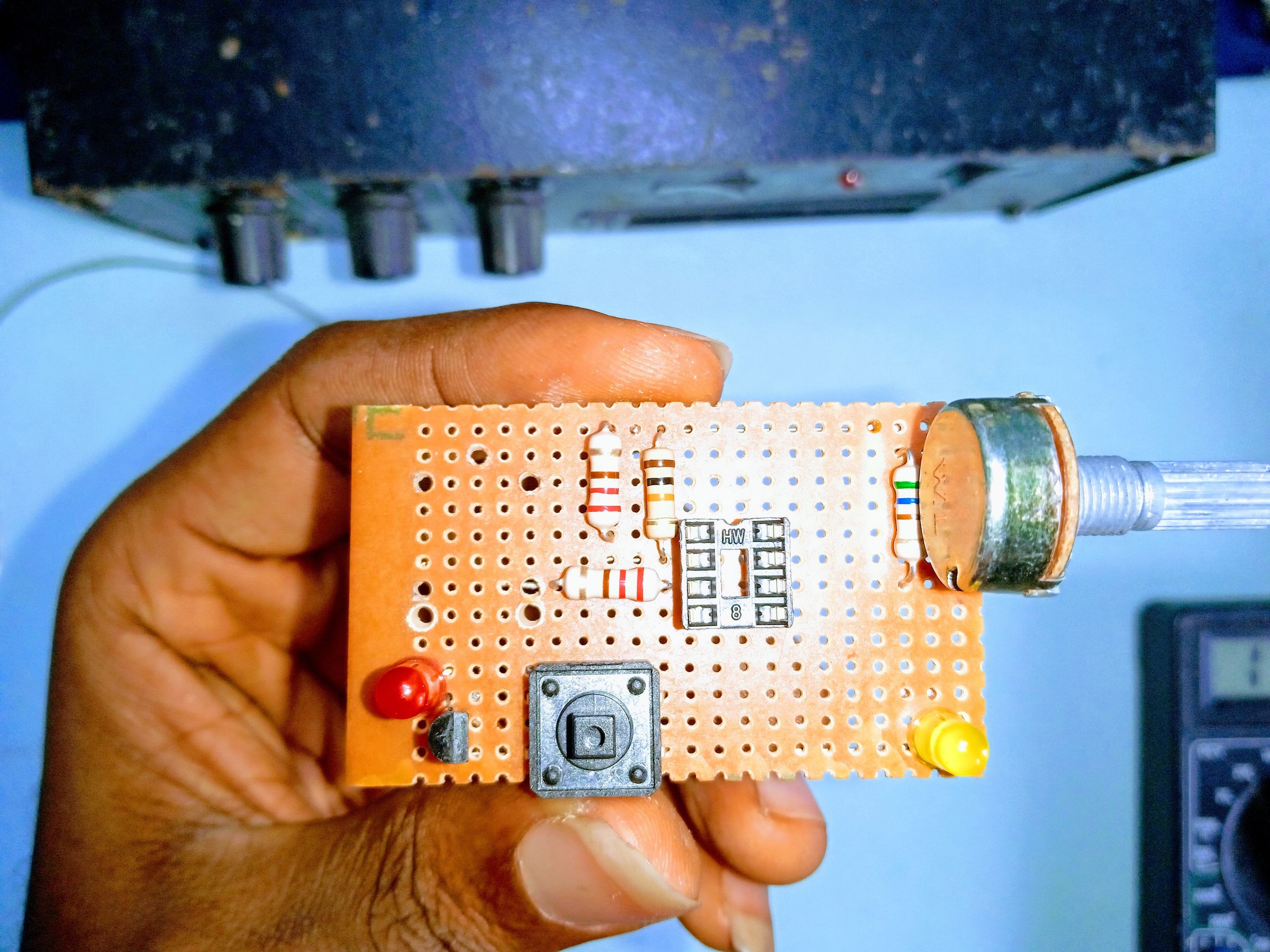 555 Timer Delay Circuit : 10 Steps - Instructables