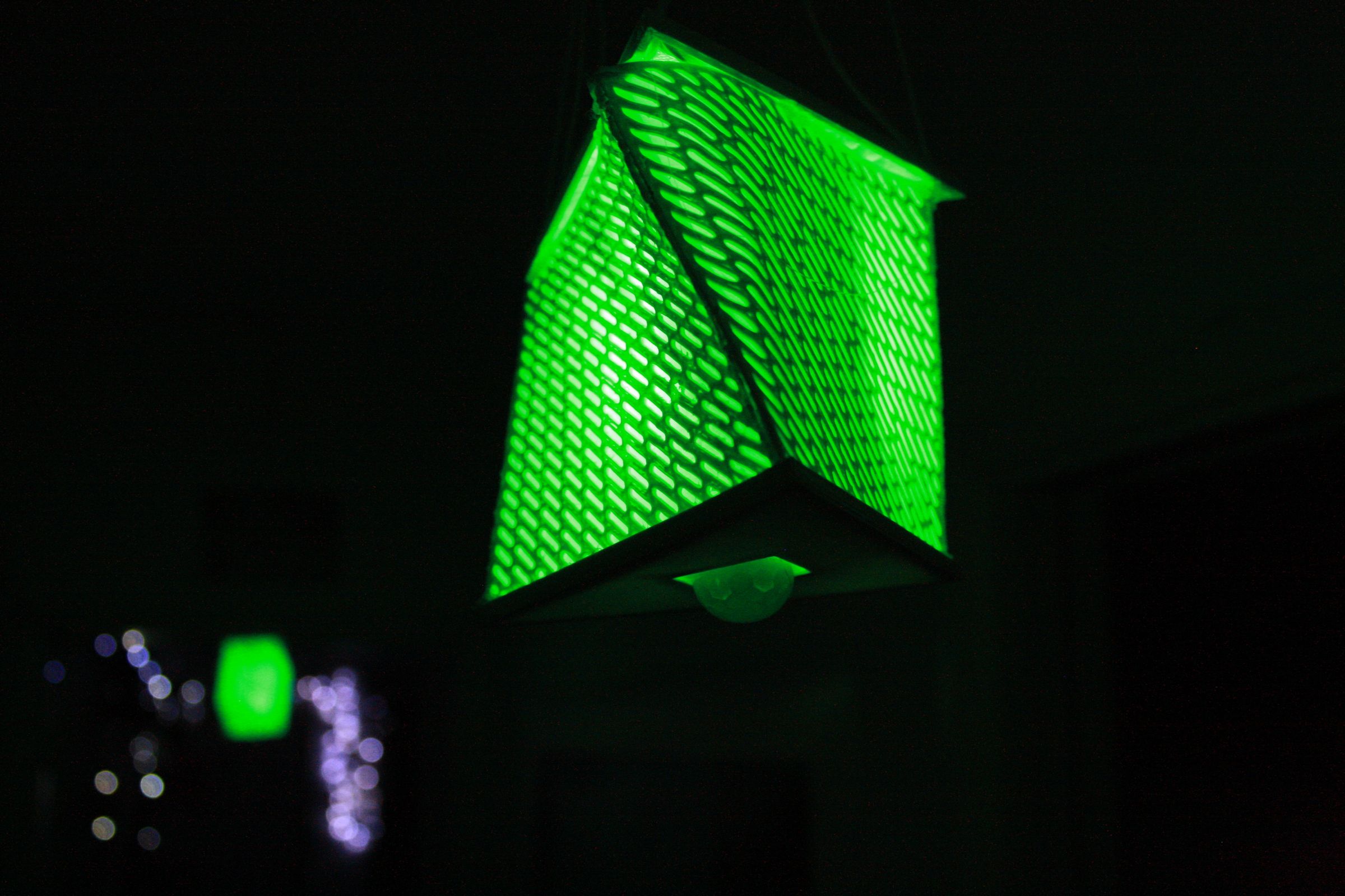 Twisted Prism Lanterns : 12 Steps (with Pictures) - Instructables