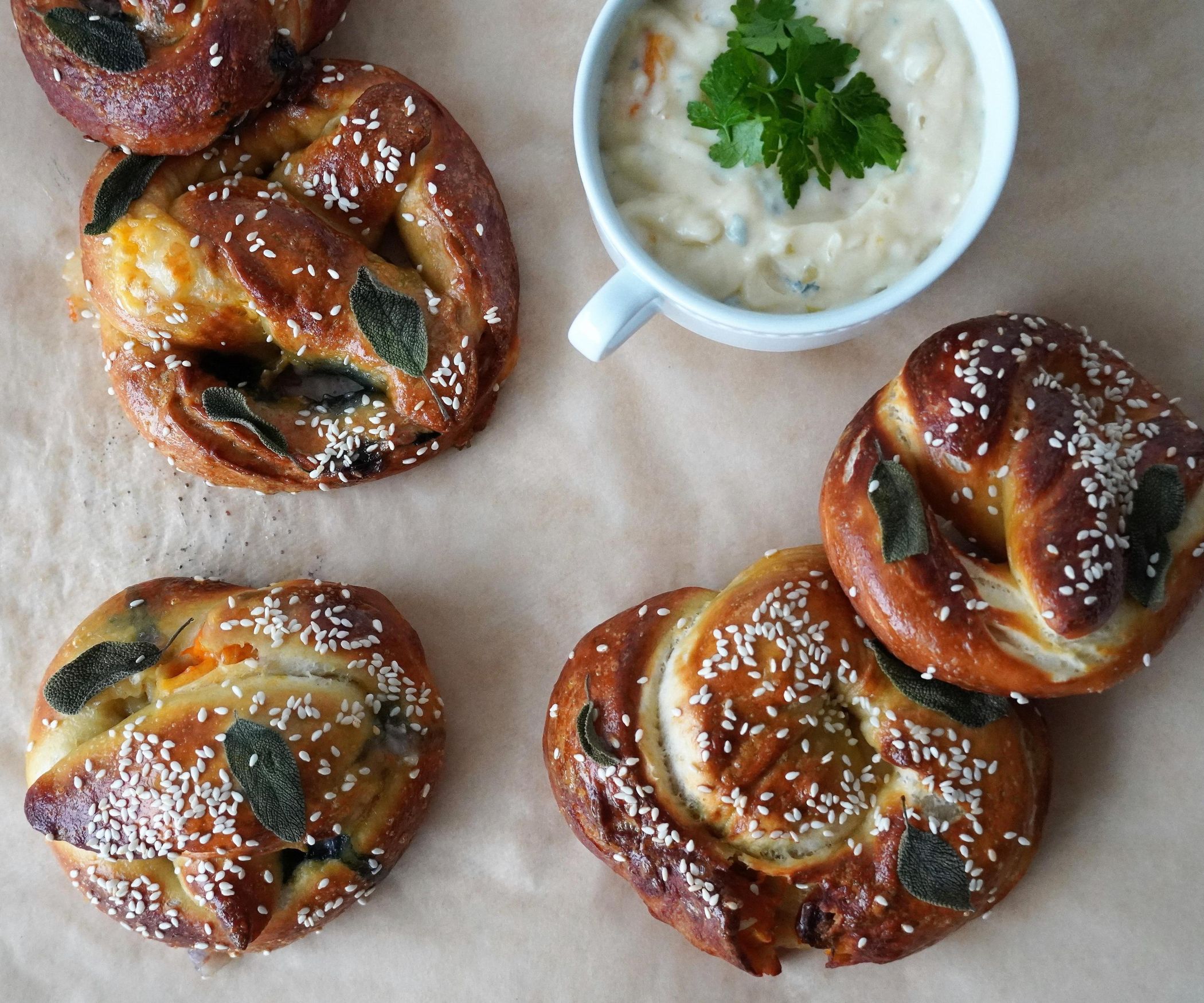 Stuffed Pretzels With Cheese Dip : 13 Steps (with Pictures) - Instructables