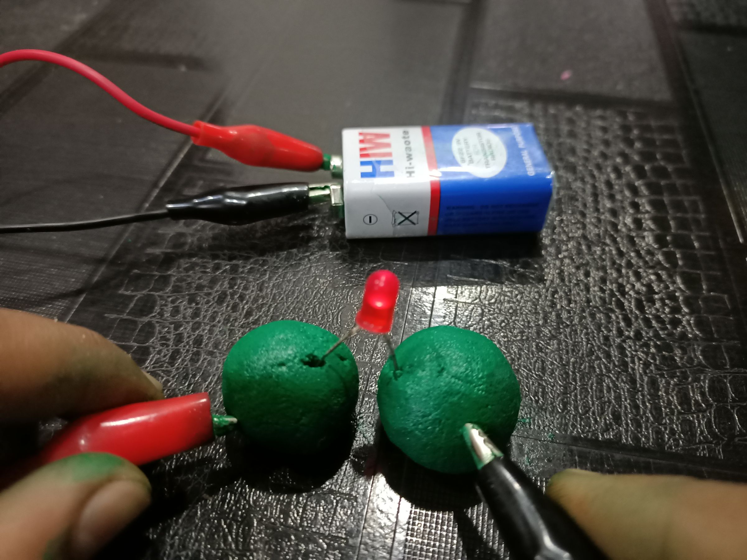 FUN WITH CIRCUITS USING MODELING CLAY : 5 Steps (with Pictures ...