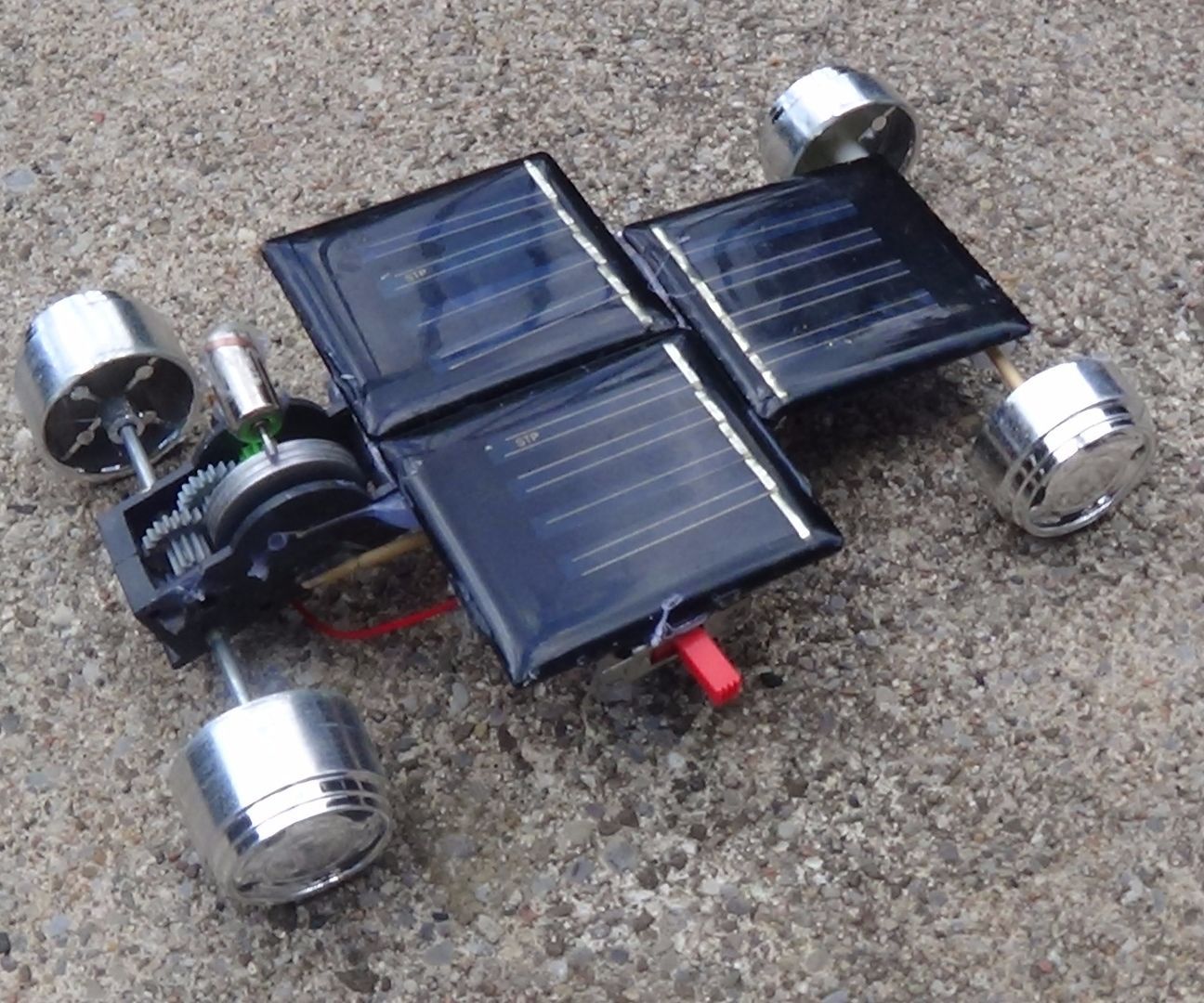 How to Make a Solar Car : 7 Steps - Instructables