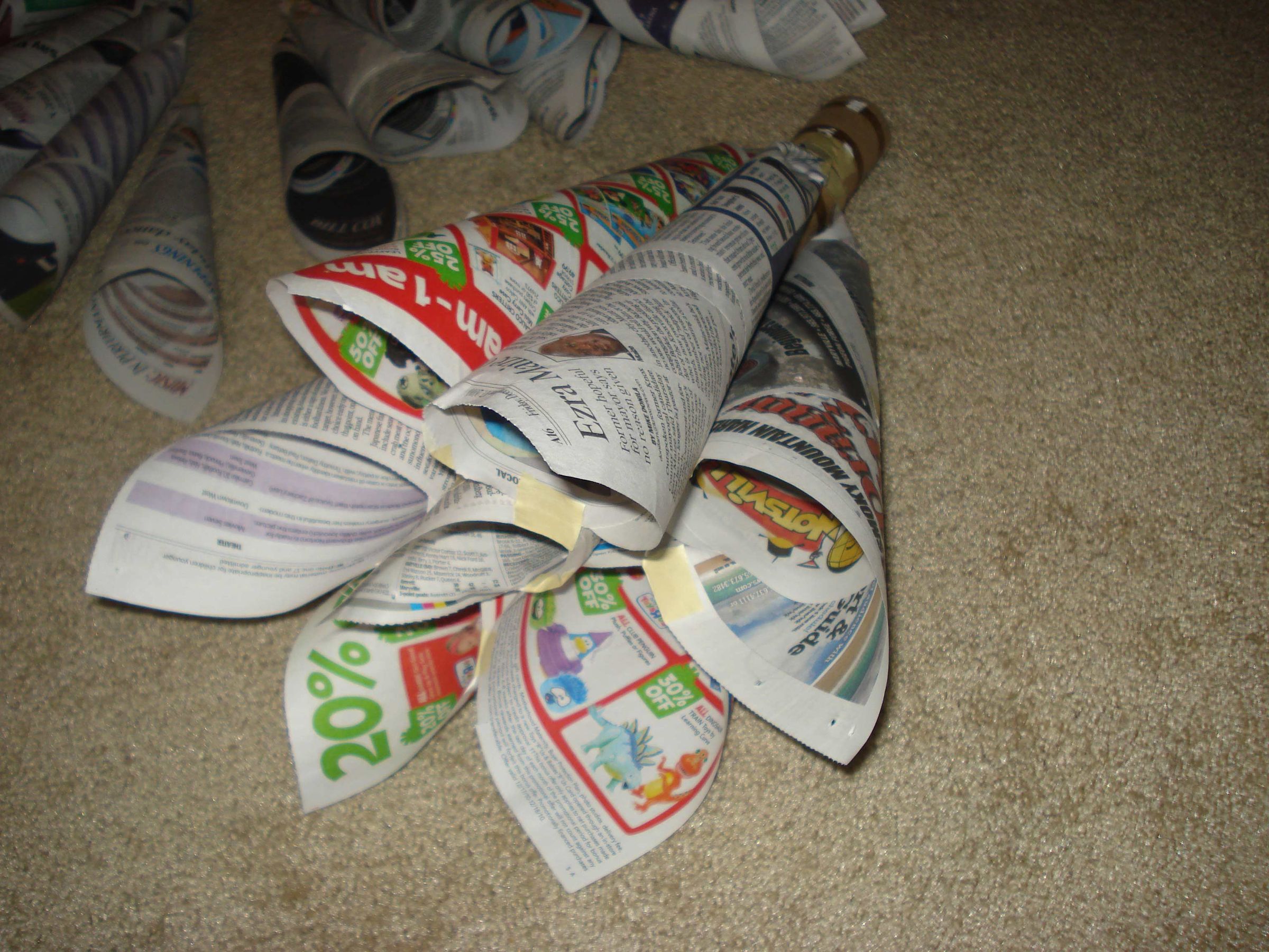 Newspaper Christmas Tree : 13 Steps - Instructables