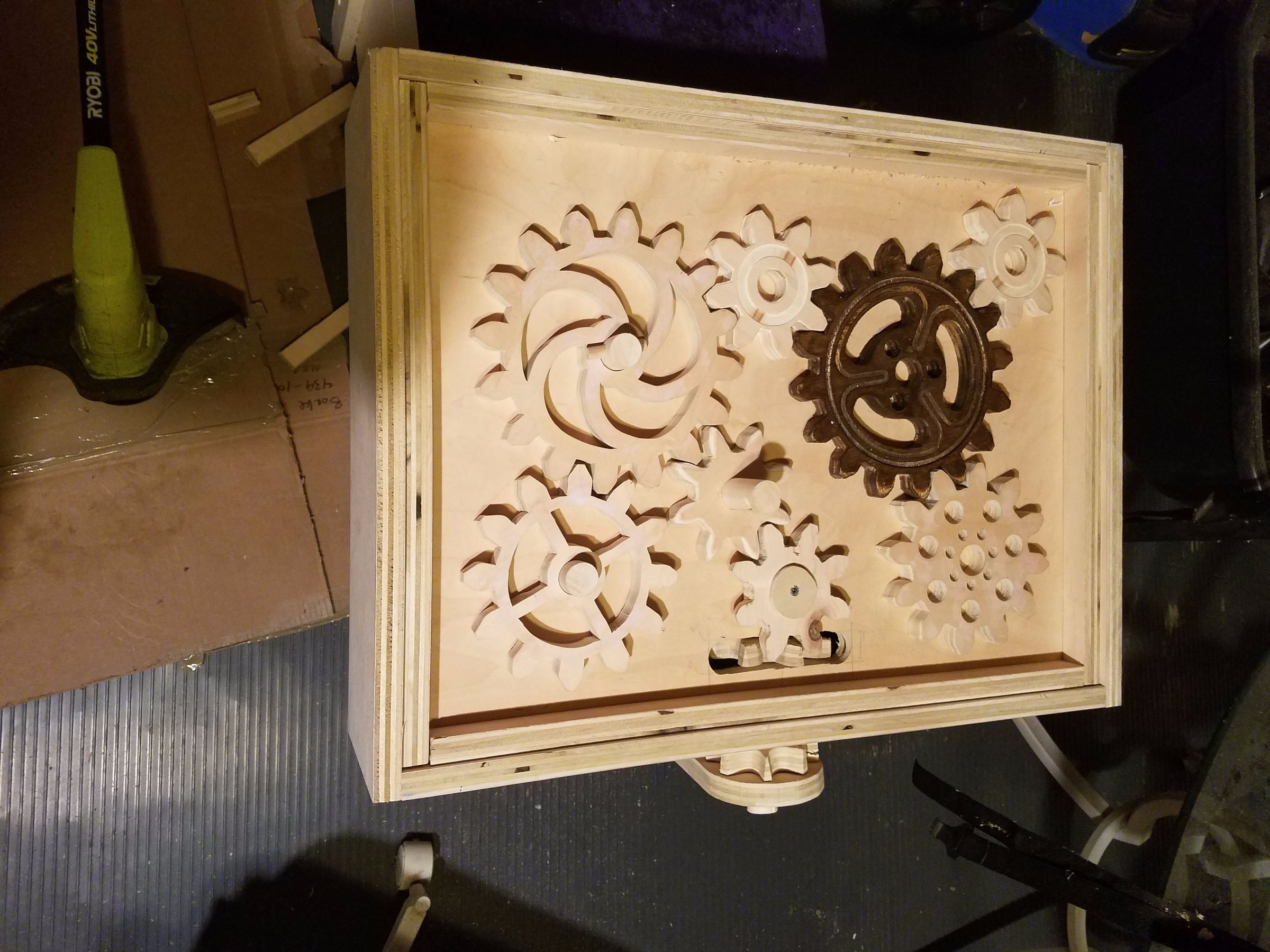 Spinning Gear End Table : 8 Steps (with Pictures) - Instructables