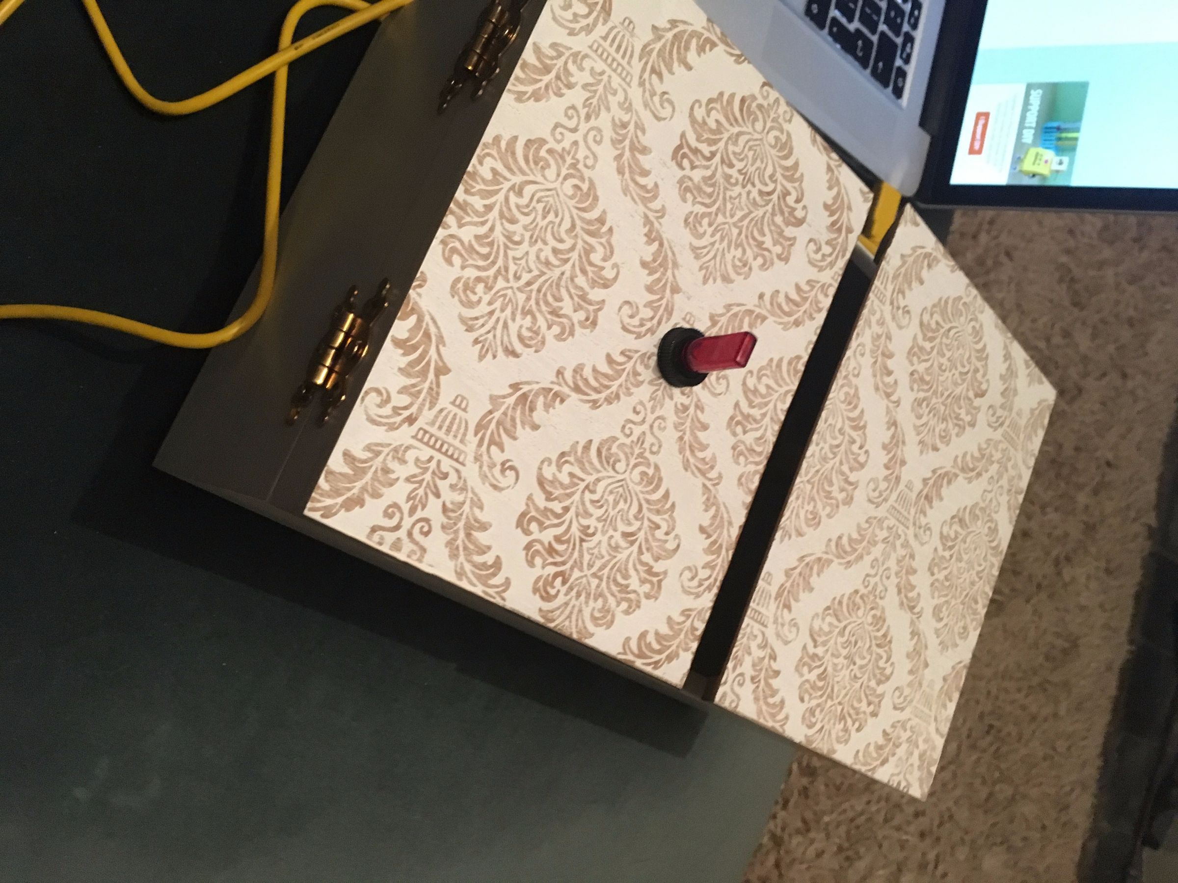 Arduino Most Useless Machine Ever Project : 6 Steps - Instructables